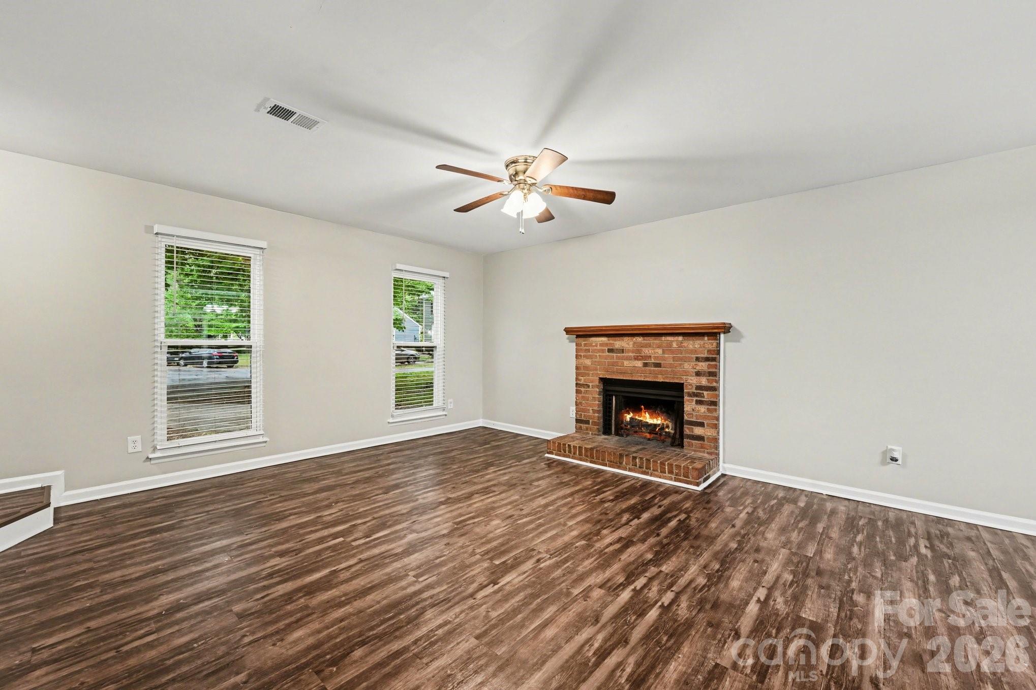 Photo 4 of 8800 Royal Scot Lane, Charlotte, NC