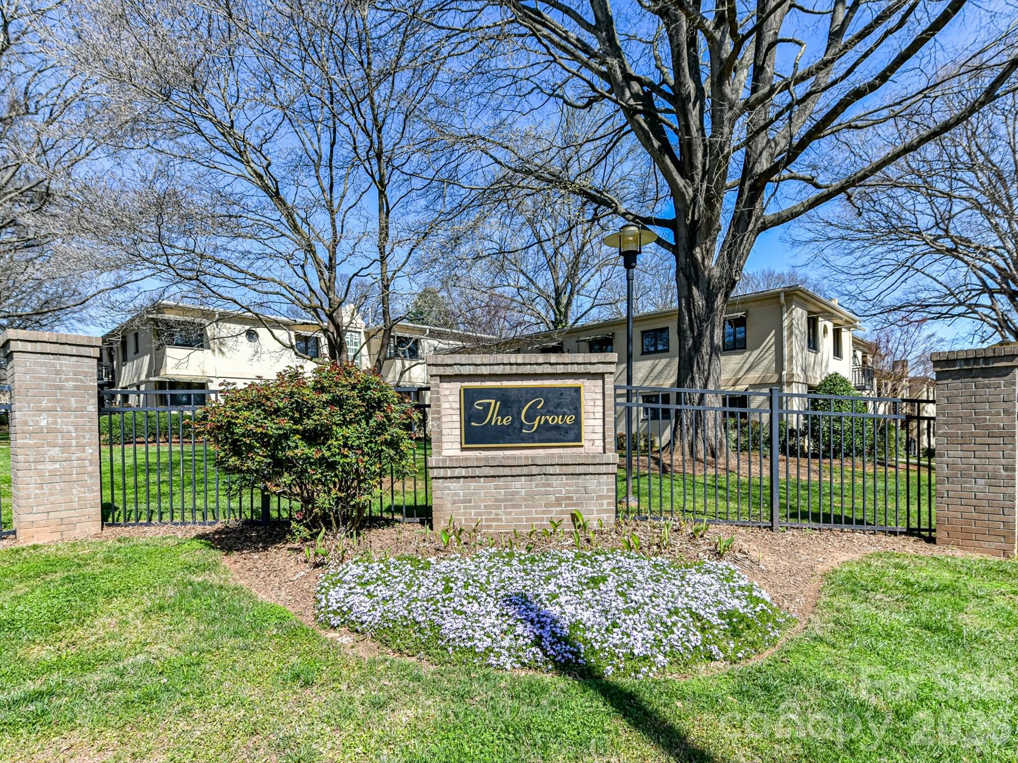 Photo 17 of 217 N Dotger AvenueD10, Charlotte, NC