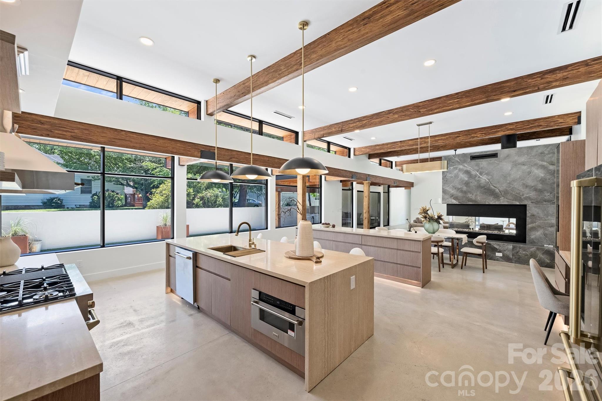 Photo 11 of 704 Charles Avenue, Charlotte, NC