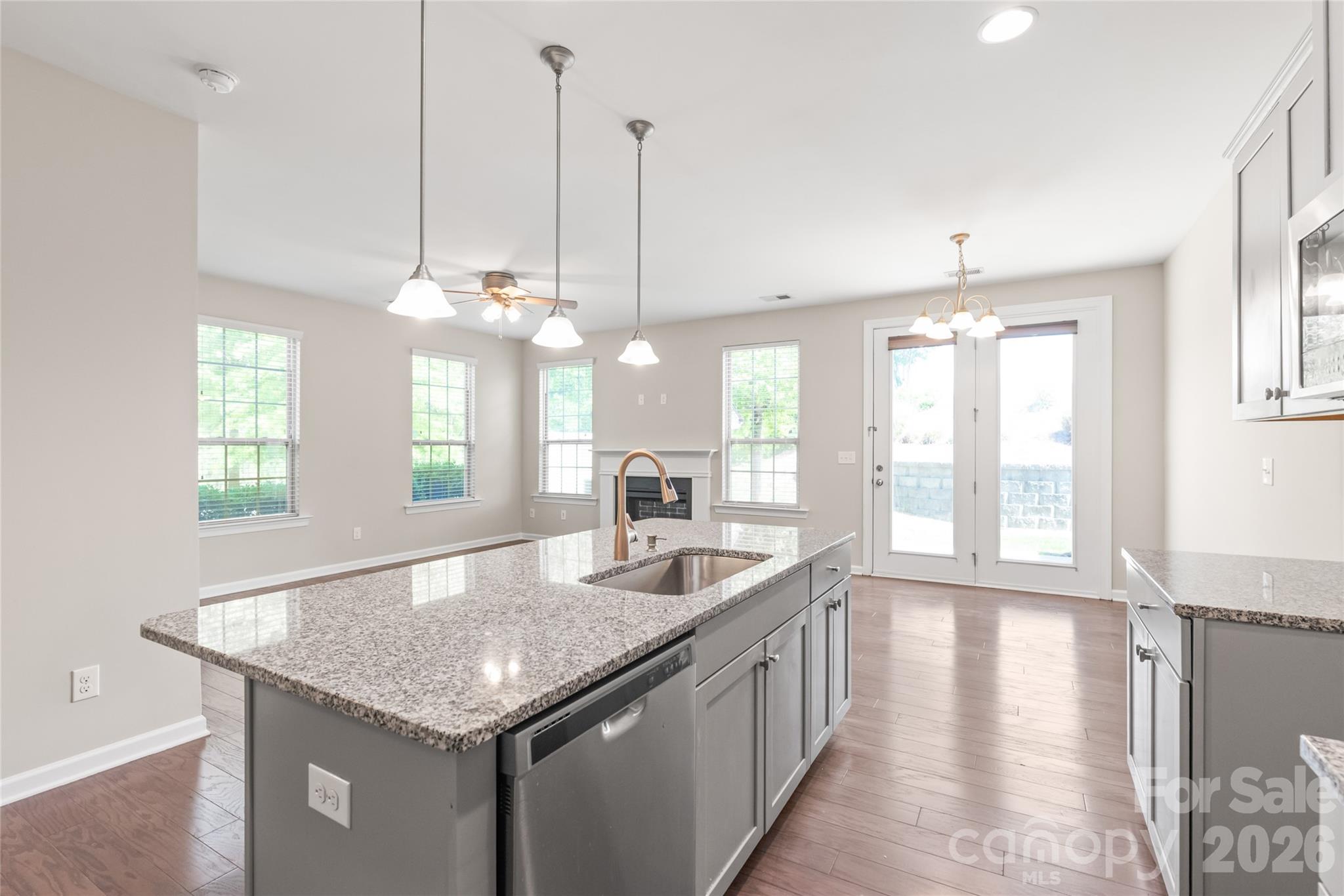 5662 Stonewells Drive, Charlotte, NC - photo 10 of 37