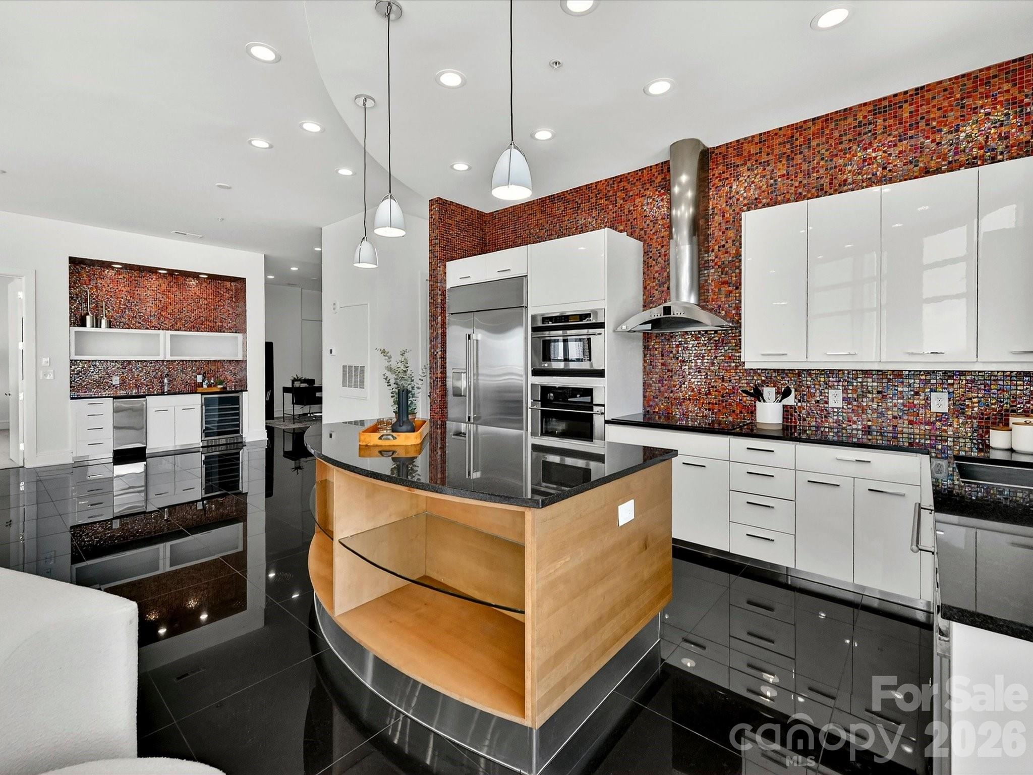 Photo 6 of 505 E 6th Street1601, Charlotte, NC