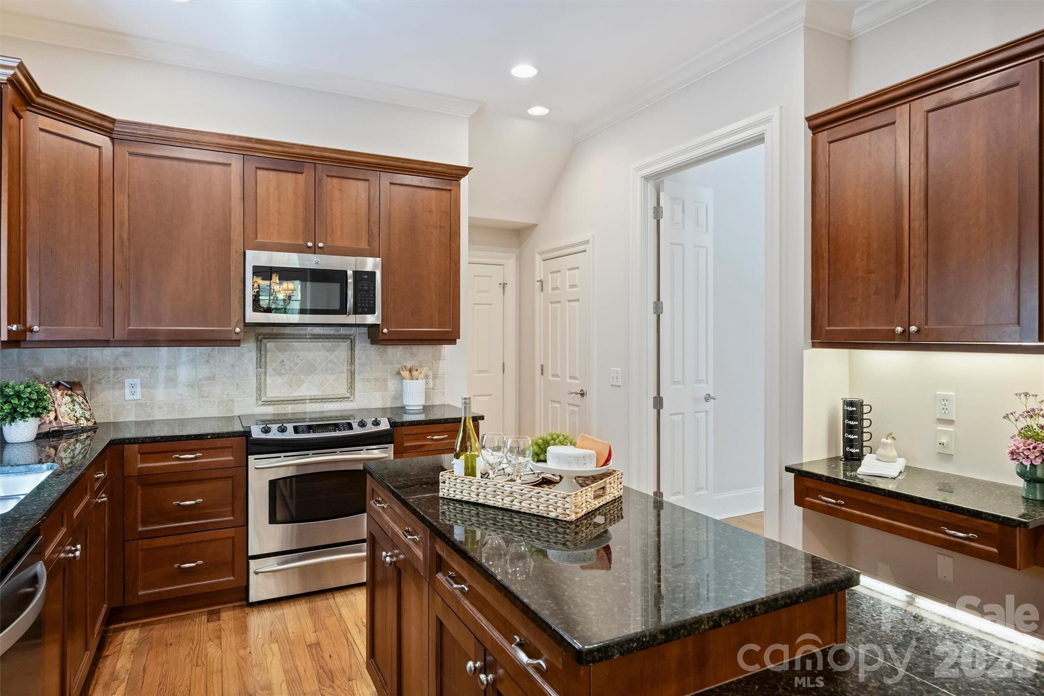 Photo 18 of 1115 S Kings Drive, Charlotte, NC