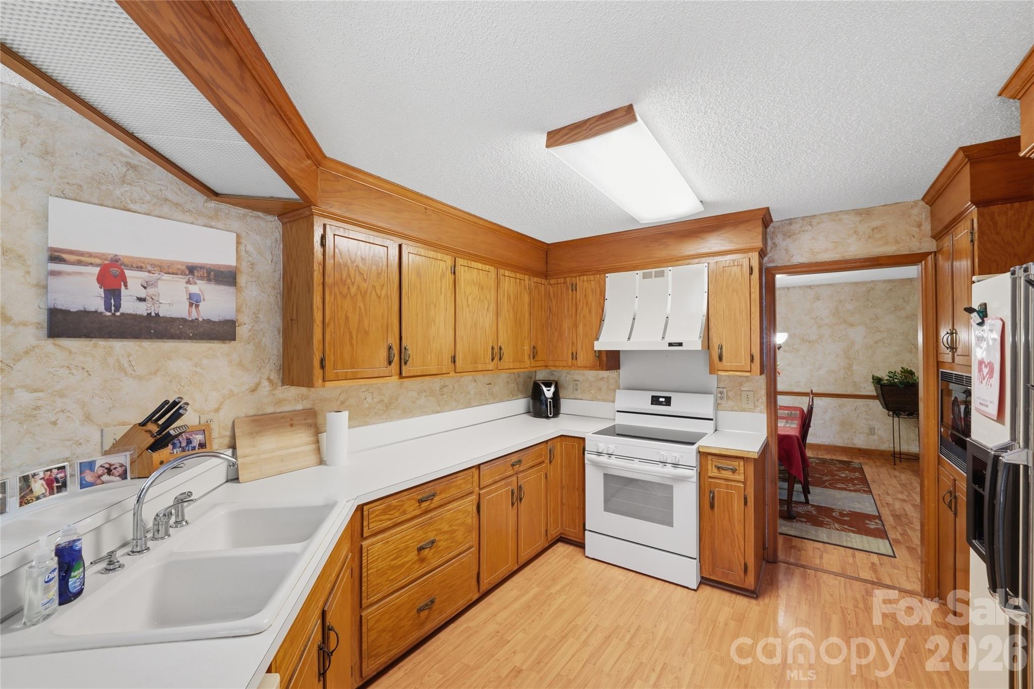 Photo 15 of 7040 Summer Place, Charlotte, NC