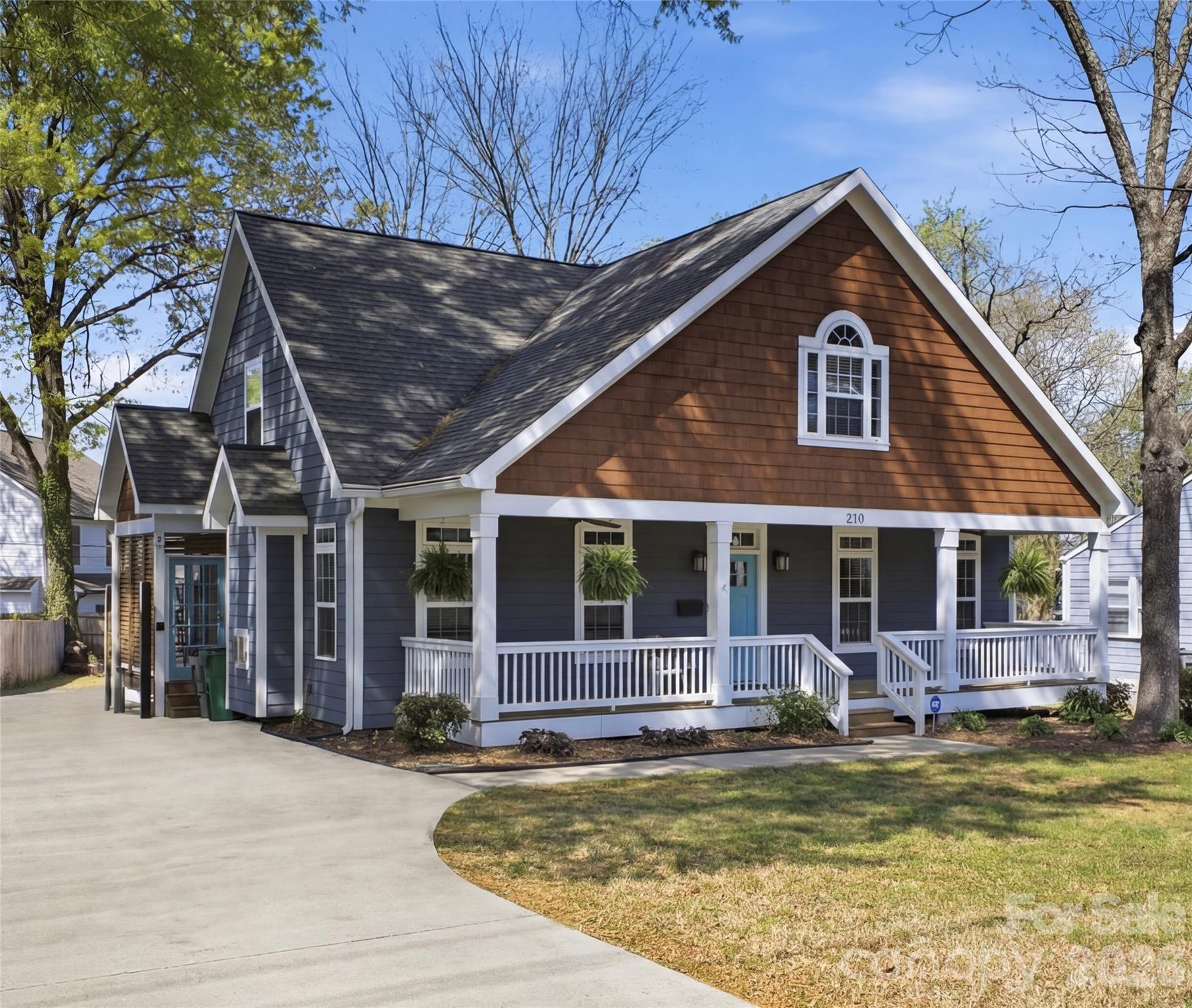 2711 Clemson Avenue, Charlotte, NC - photo 2 of 43