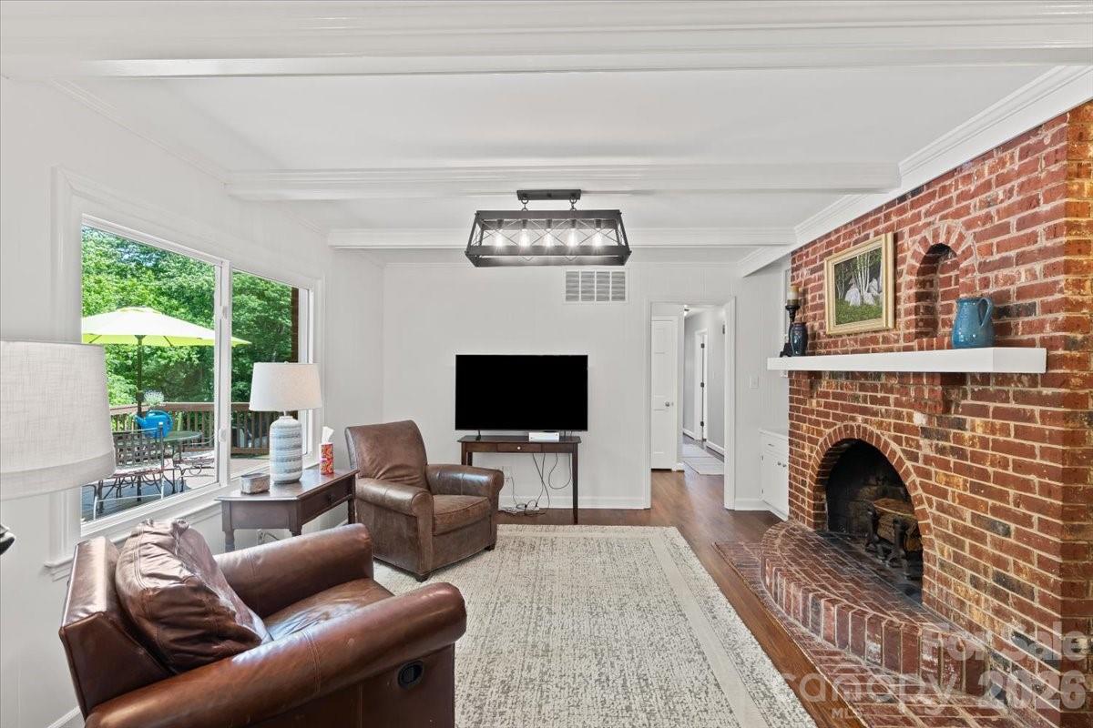 Photo 11 of 3741 Riverbend Road, Charlotte, NC