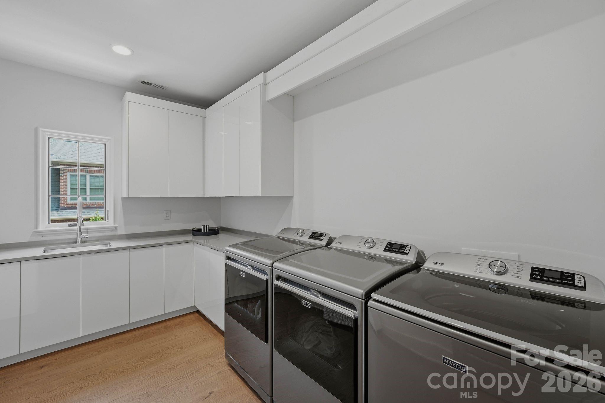 Photo 37 of 1919 Shoreham Drive, Charlotte, NC