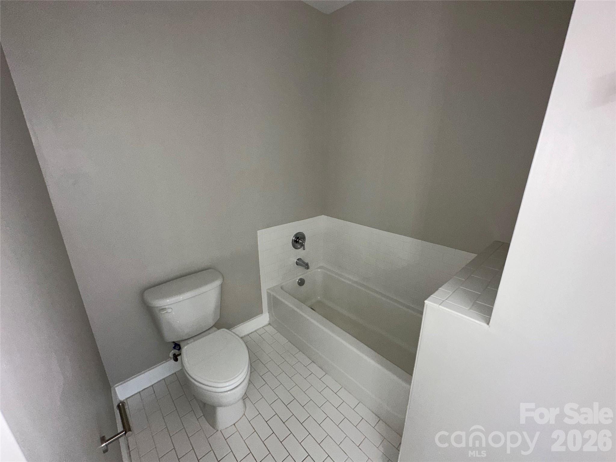 Photo 10 of 1101 W 1st Street, Charlotte, NC