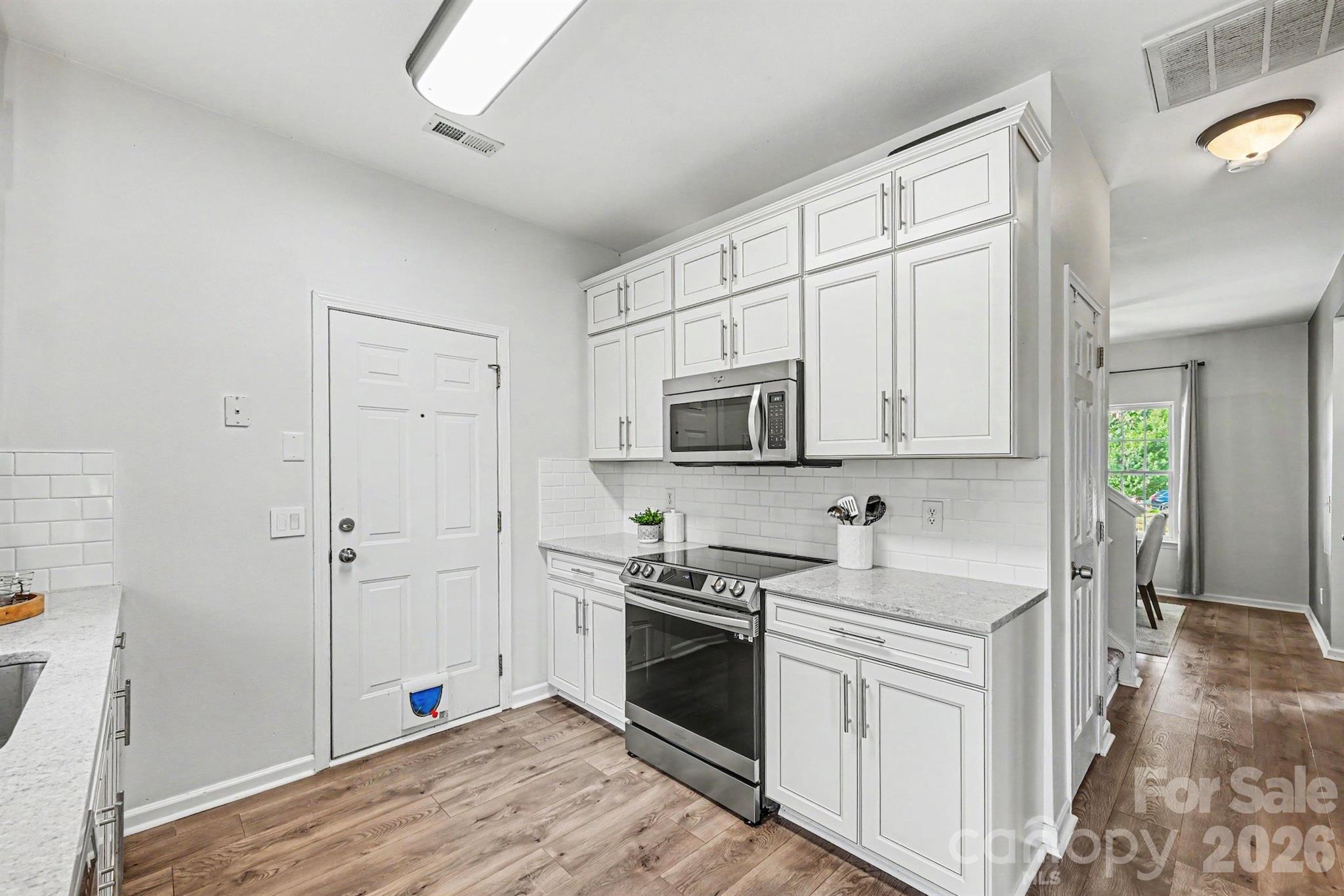 Photo 11 of 9902 Highlands Crossing Drive, Charlotte, NC