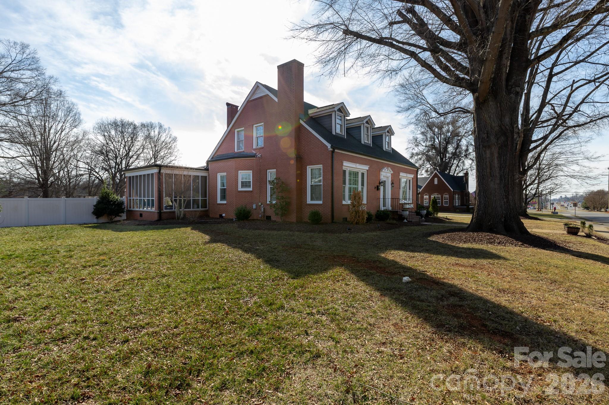 Photo 3 of 813 W Mountain Street, Kings Mountain, NC