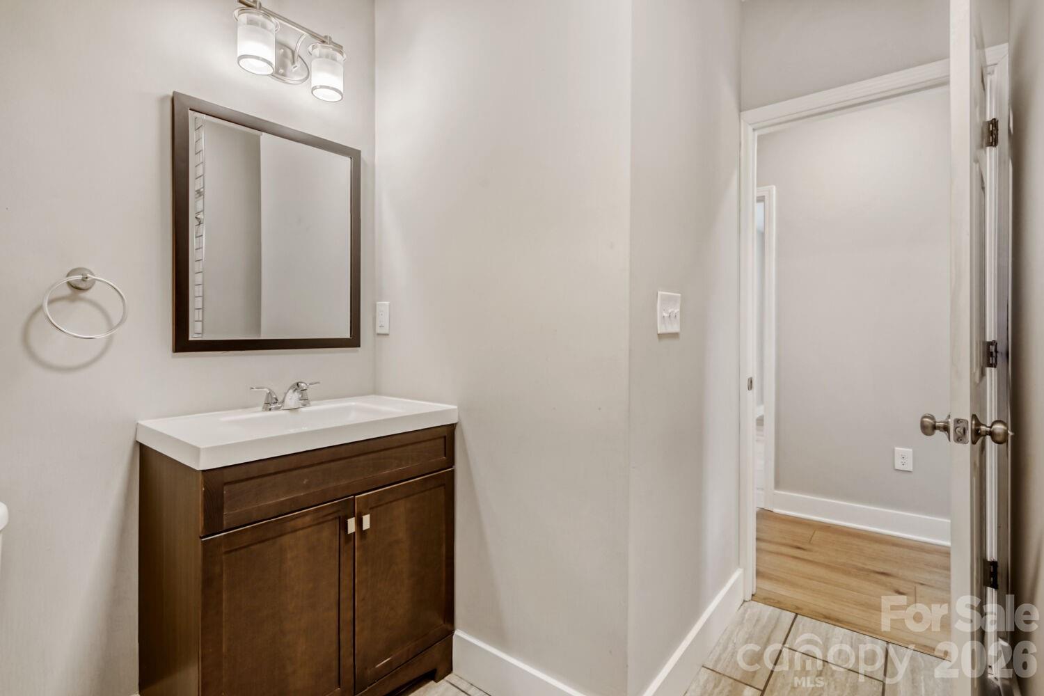 1521 Hawthorne Lane, Charlotte, NC - photo 18 of 30