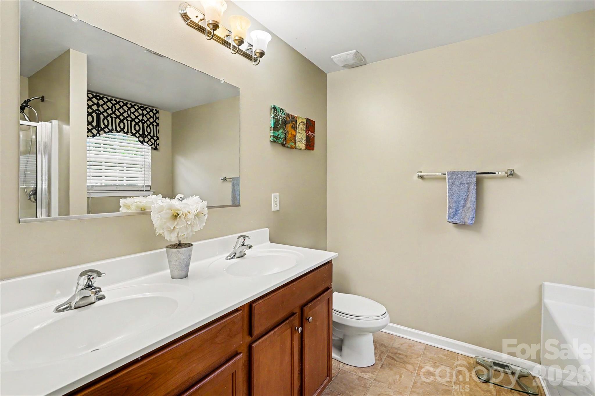 Photo 11 of 3315 Ashley View Drive, Charlotte, NC