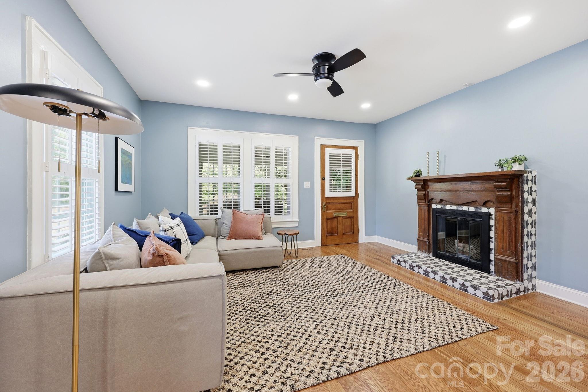 Home for sale at 327 Campus Street, Charlotte, NC — photo 8 of 48