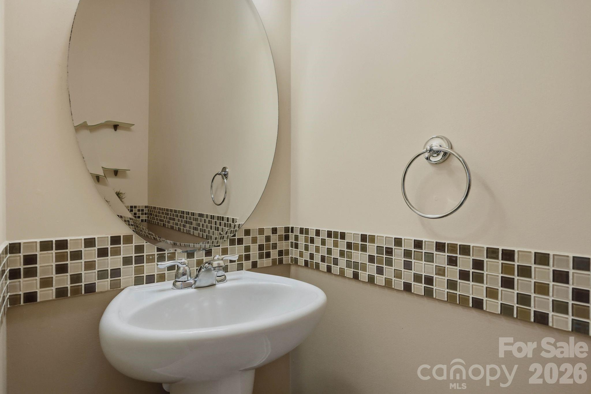 Photo 6 of 2403 Diplomat Lane, Charlotte, NC