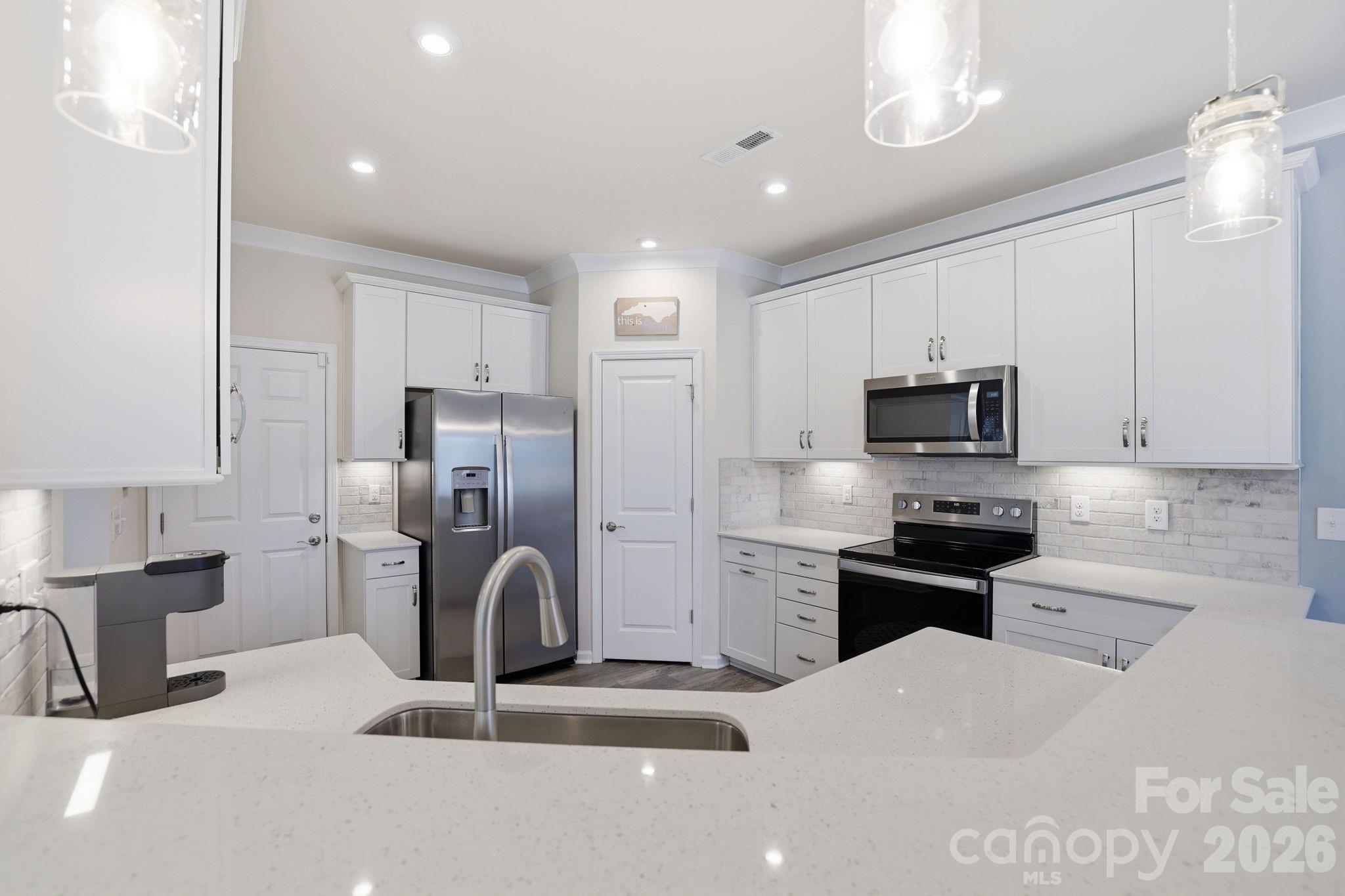 Photo 3 of 23006 Clarabelle Drive, Charlotte, NC