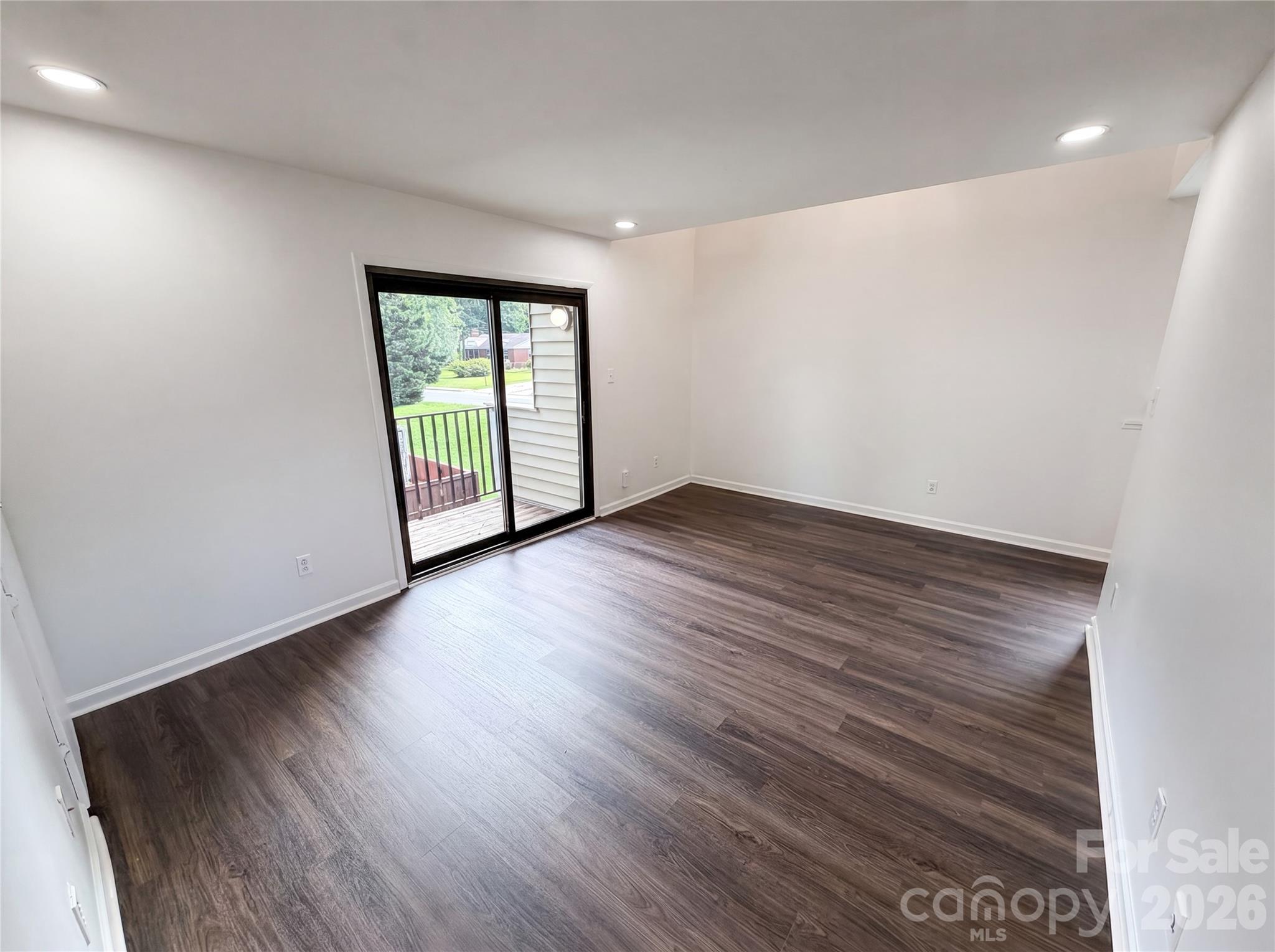 Photo 3 of 1625 Merry Oaks RoadD, Charlotte, NC