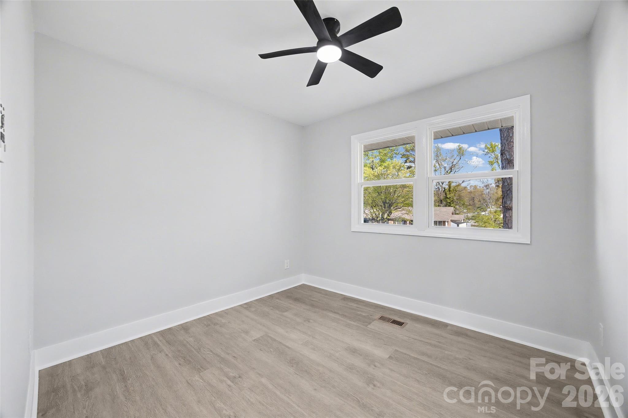 553 Derrydowne Drive, Charlotte, NC - photo 17 of 20