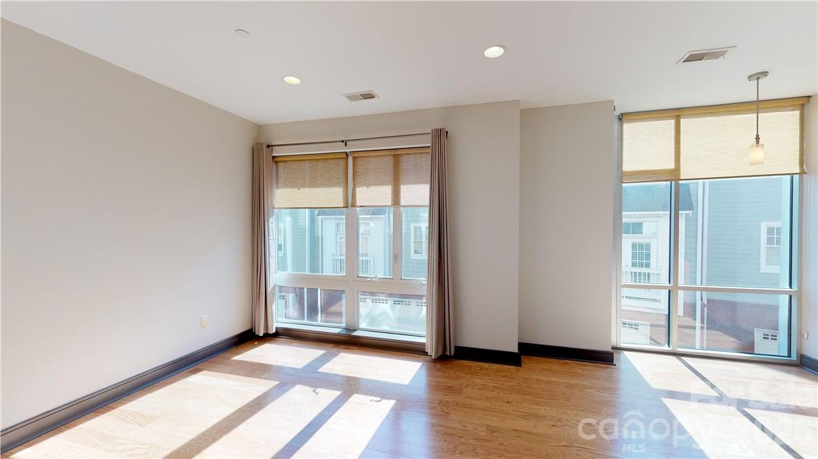 Photo 7 of 2200 Lyndhurst Avenue105, Charlotte, NC