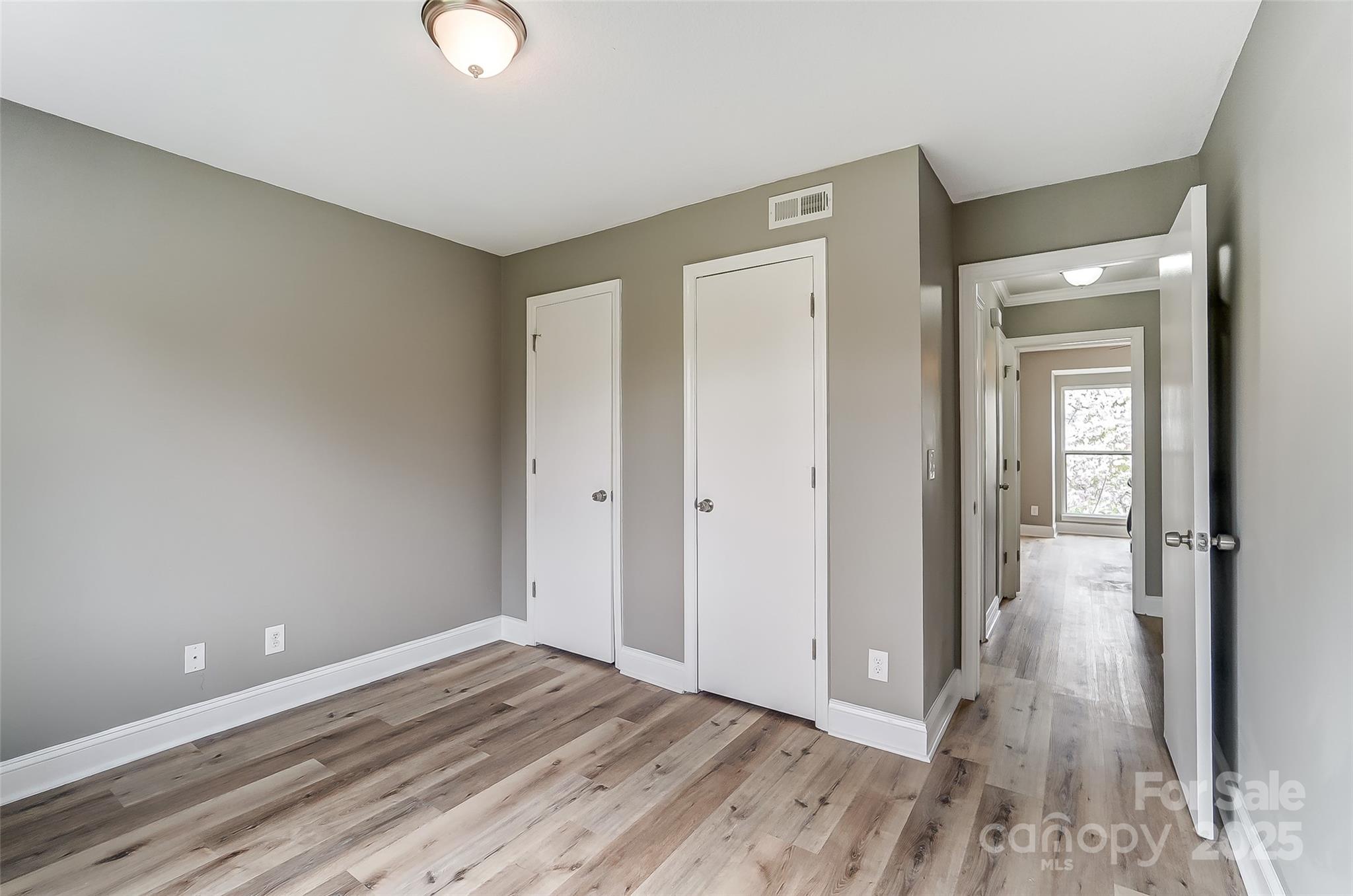 Photo 17 of 11039 Harrowfield Road, Charlotte, NC