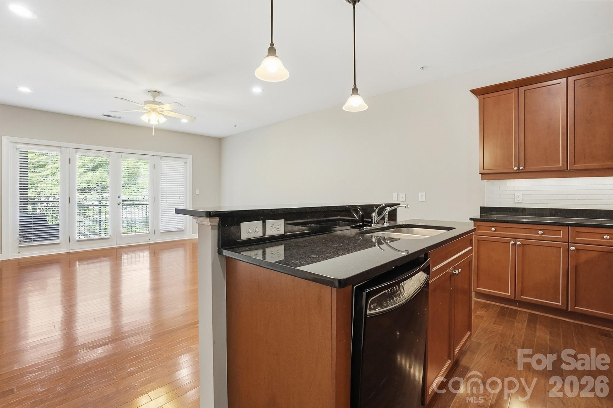 Photo 7 of 1829 Kenilworth Avenue204, Charlotte, NC