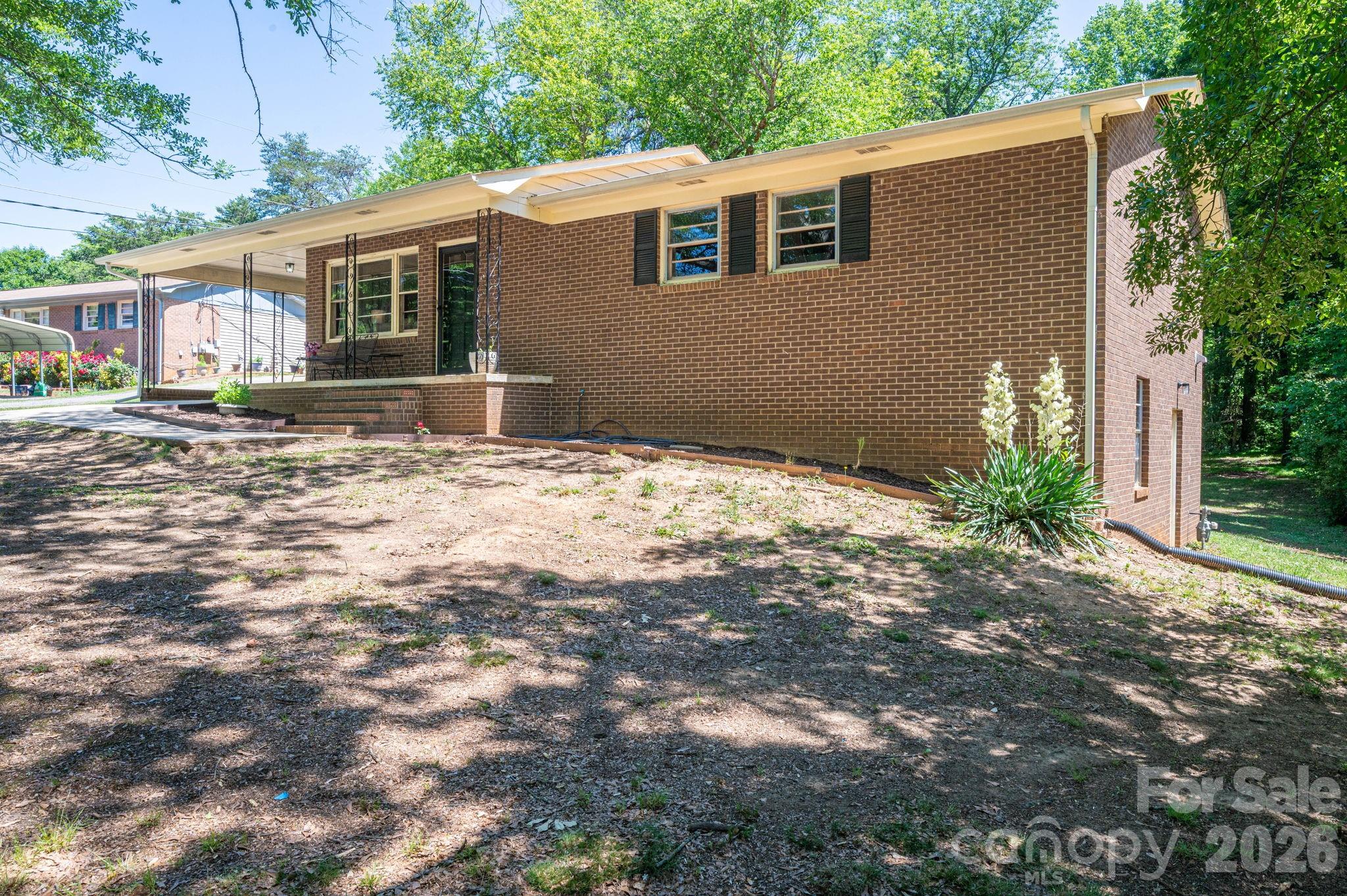 636 Poplar Drive, Shelby, NC - photo 3 of 38