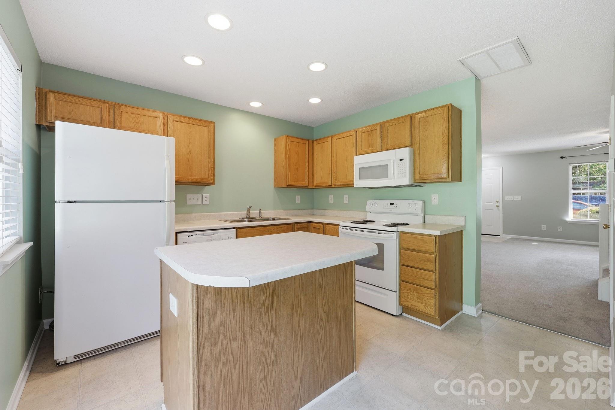 Photo 11 of 12368 Hennigan Place Lane, Charlotte, NC
