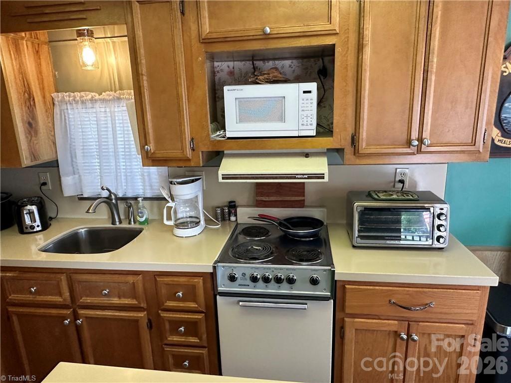 120 Elm Street, New London, NC - photo 10 of 49