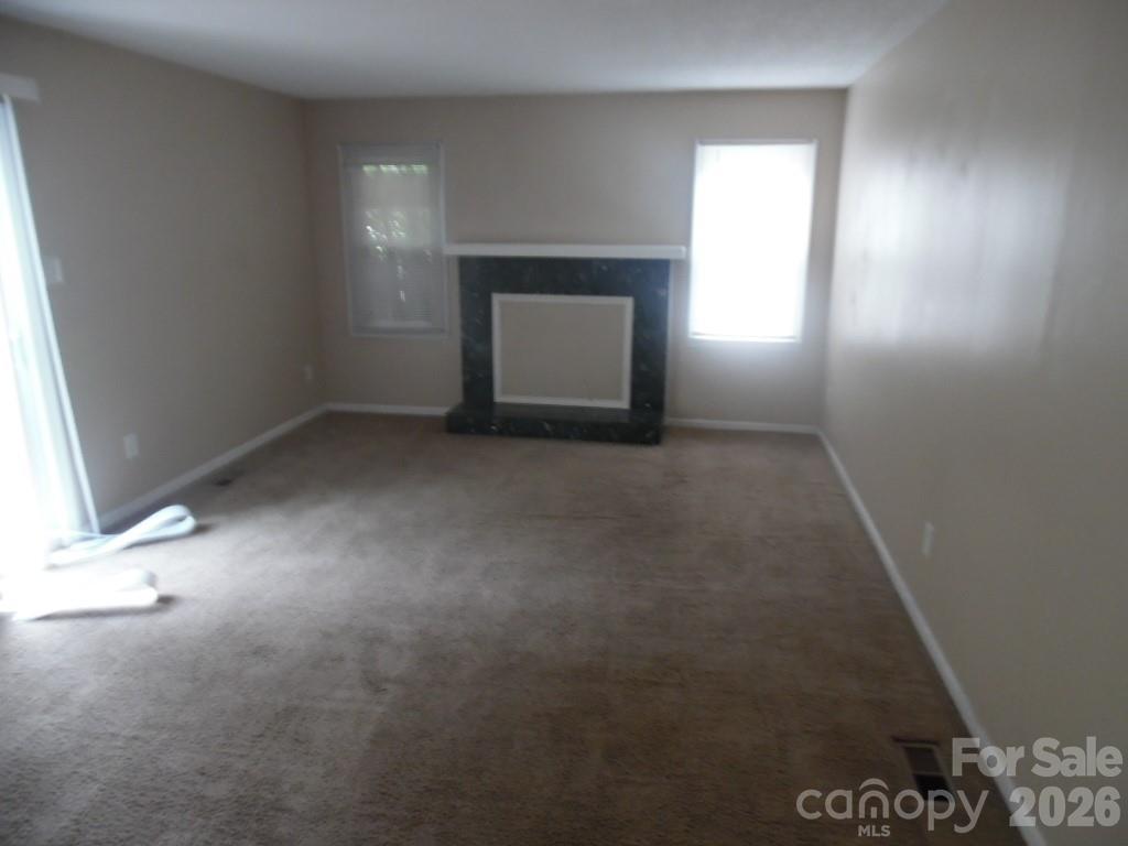 Home for sale at 6311 Coach Hill Lane, Charlotte, NC — photo 5 of 15