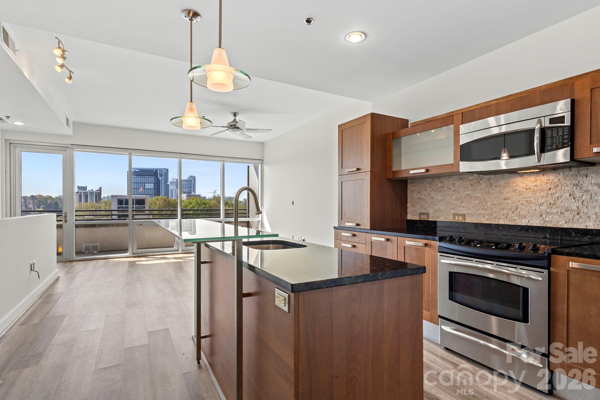 Photo 5 of 1133 Metropolitan Avenue619, Charlotte, NC