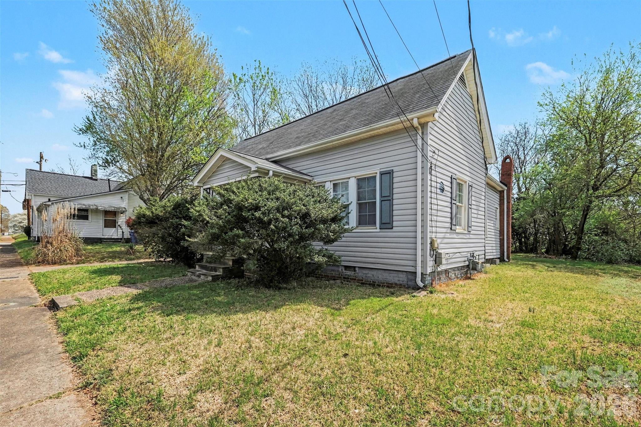 Photo 2 of 1007 S Church Street, Salisbury, NC