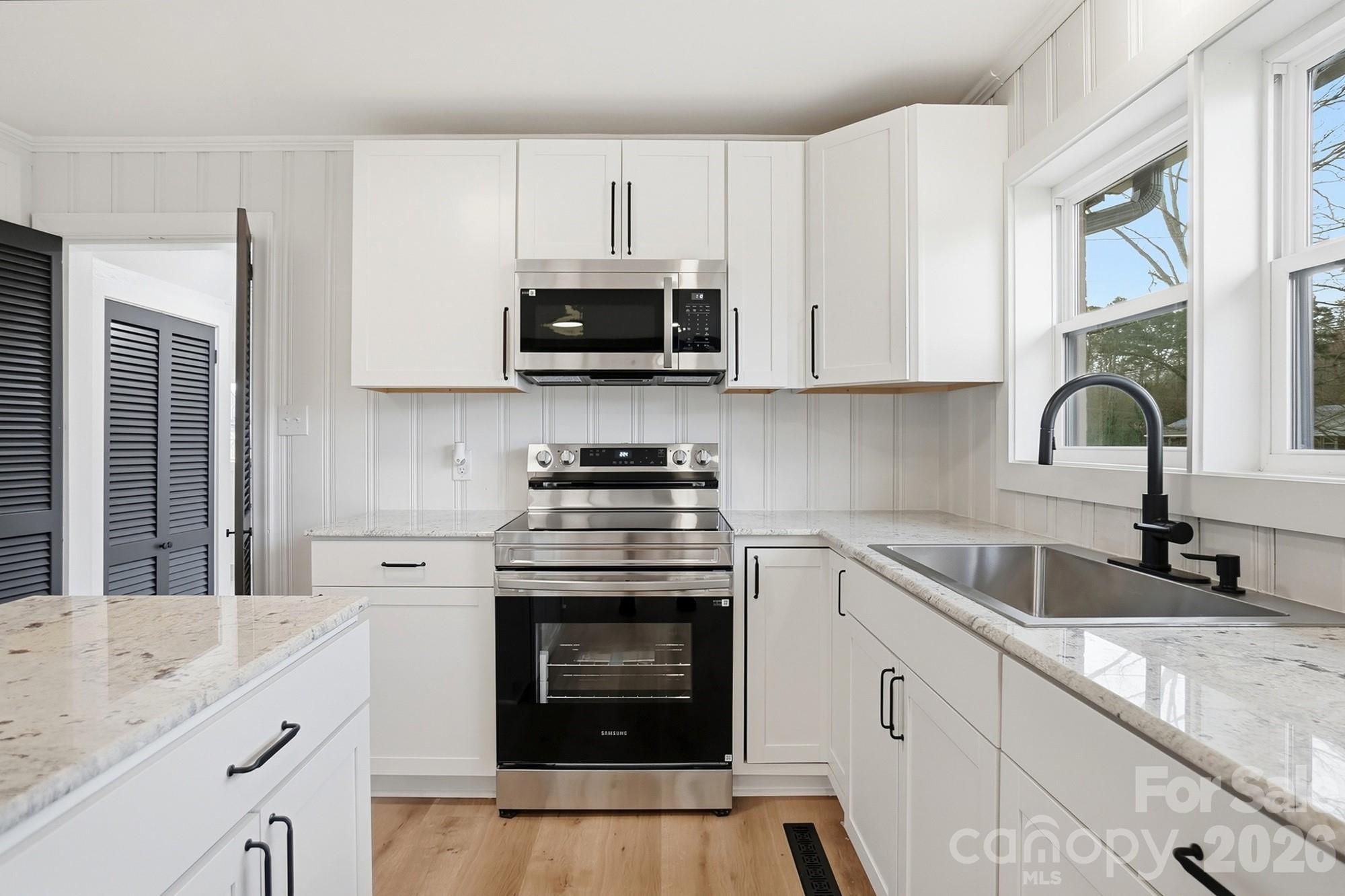 308 Rankin Avenue, Lowell, NC - photo 12 of 48