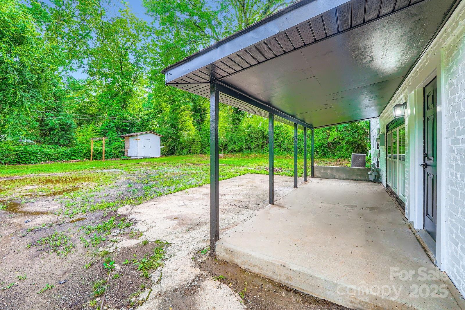 1224 E Woodlawn Road, Charlotte, NC - photo 38 of 48