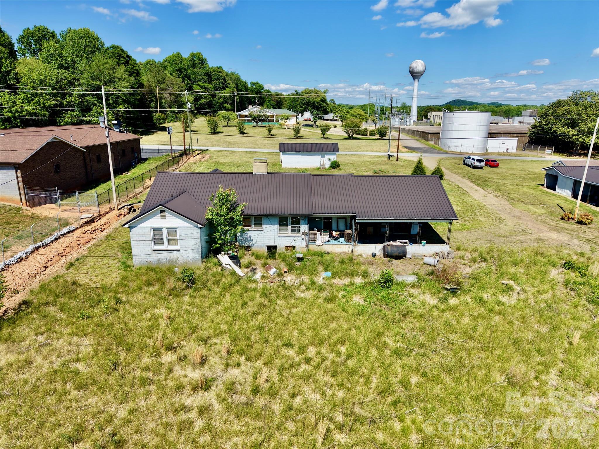 1263 NC 16 Highway N, Taylorsville, NC - photo 6 of 48