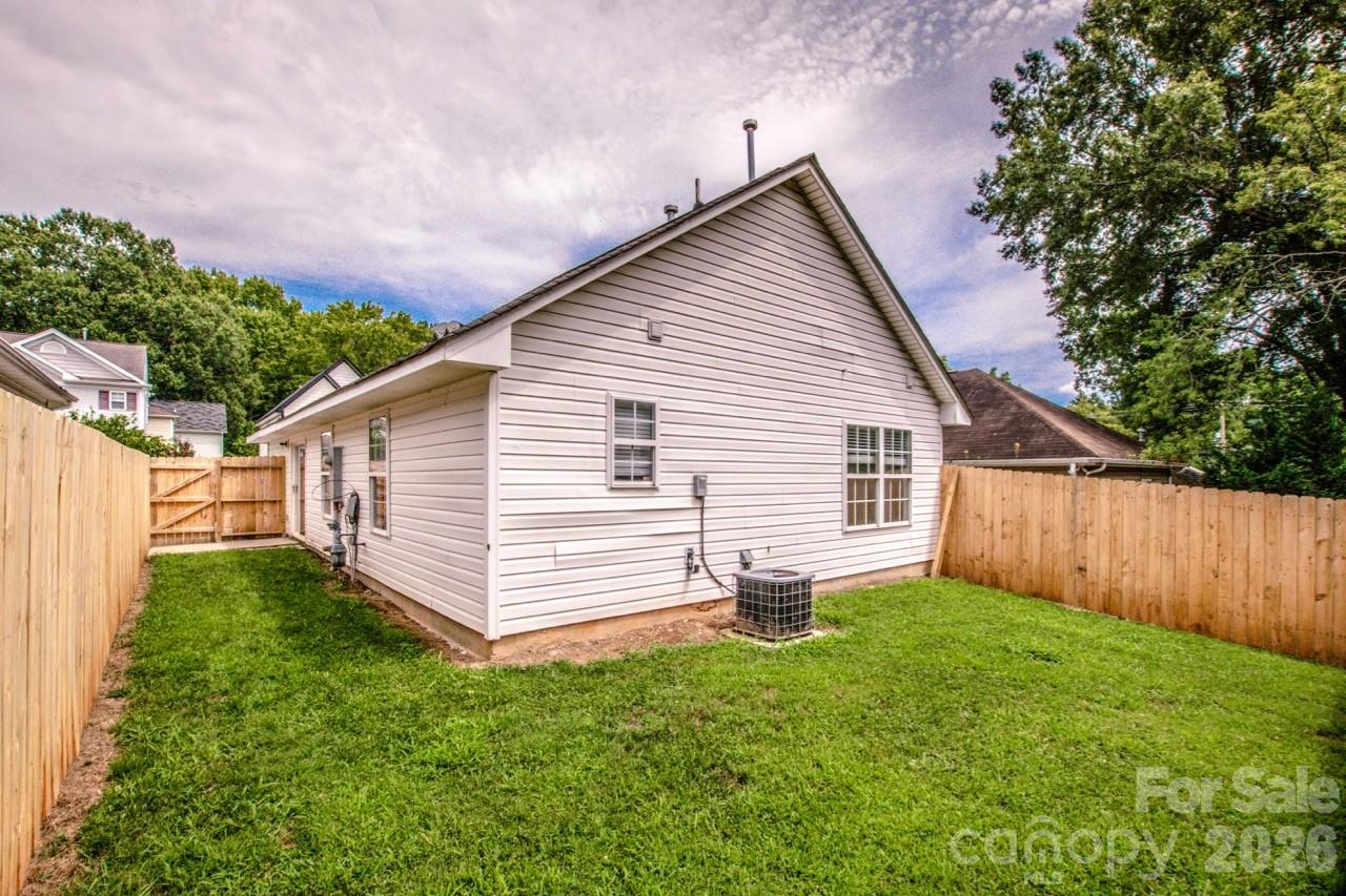 Photo 4 of 332 Cassidy Lane, Mooresville, NC