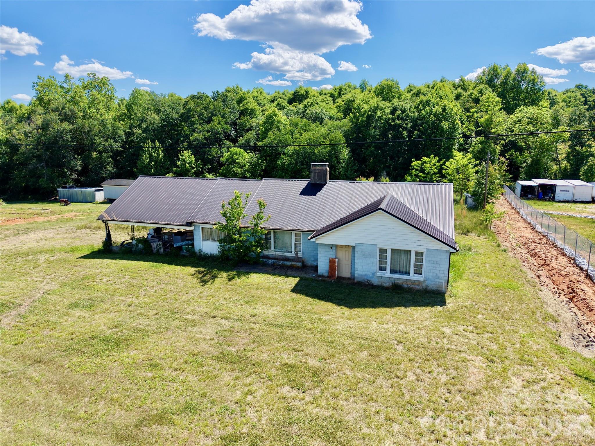 1263 NC 16 Highway N, Taylorsville, NC - photo 3 of 48