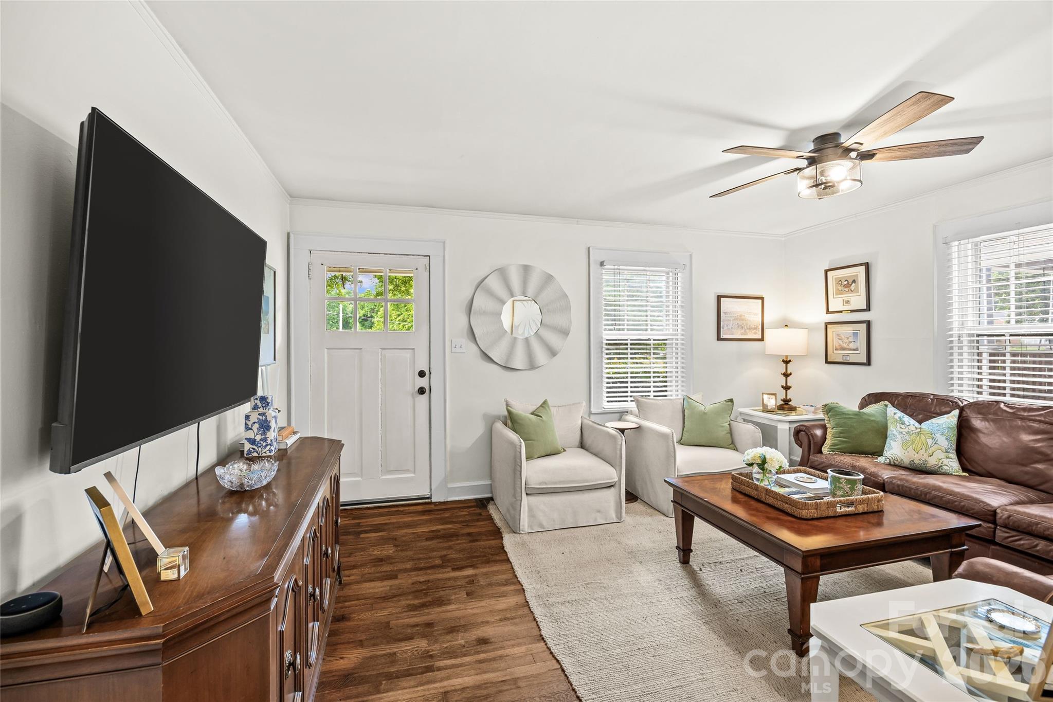 Photo 5 of 3225 Commonwealth Avenue, Charlotte, NC