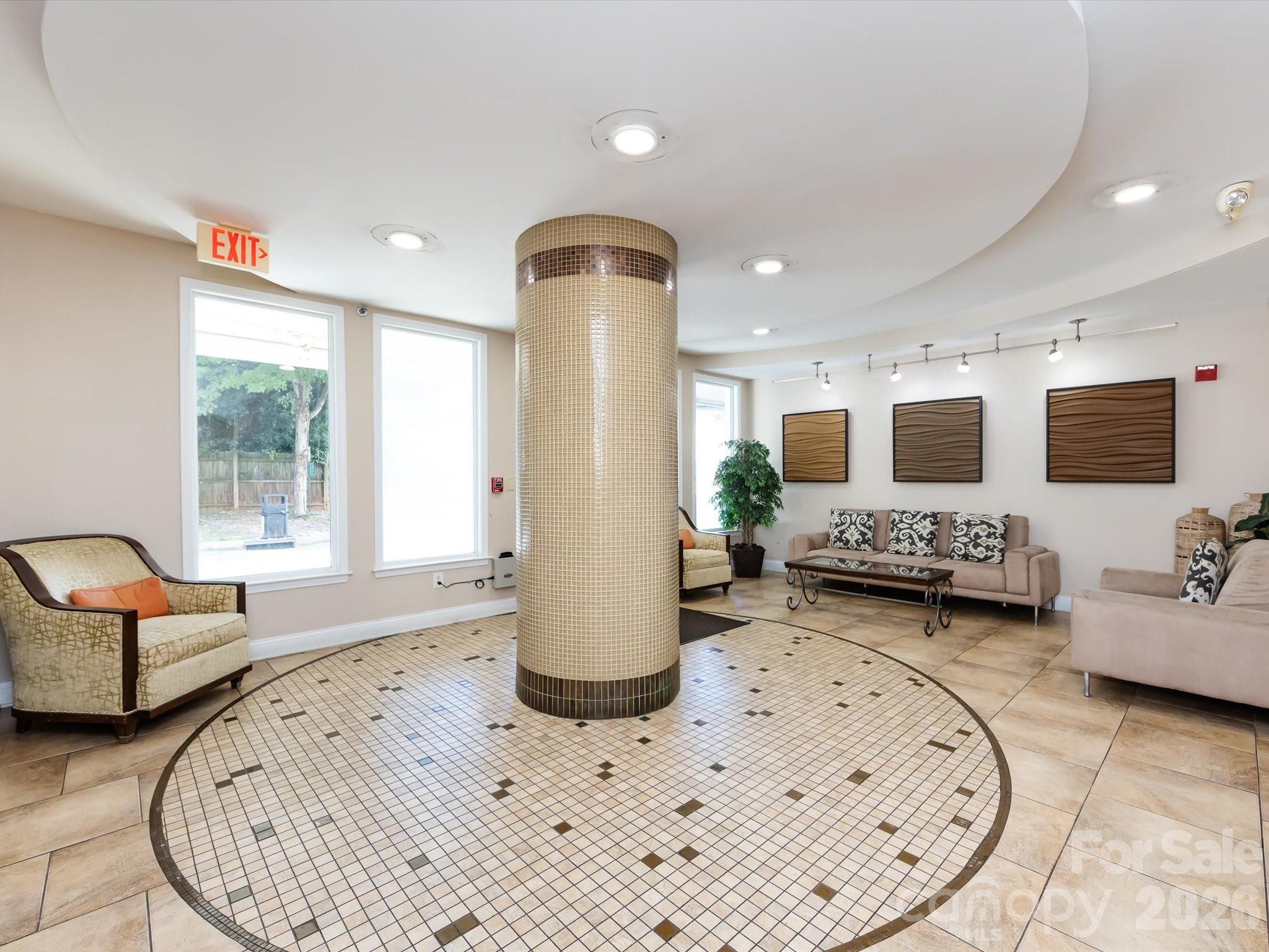 Photo 31 of 1000 E Woodlawn Road113, Charlotte, NC