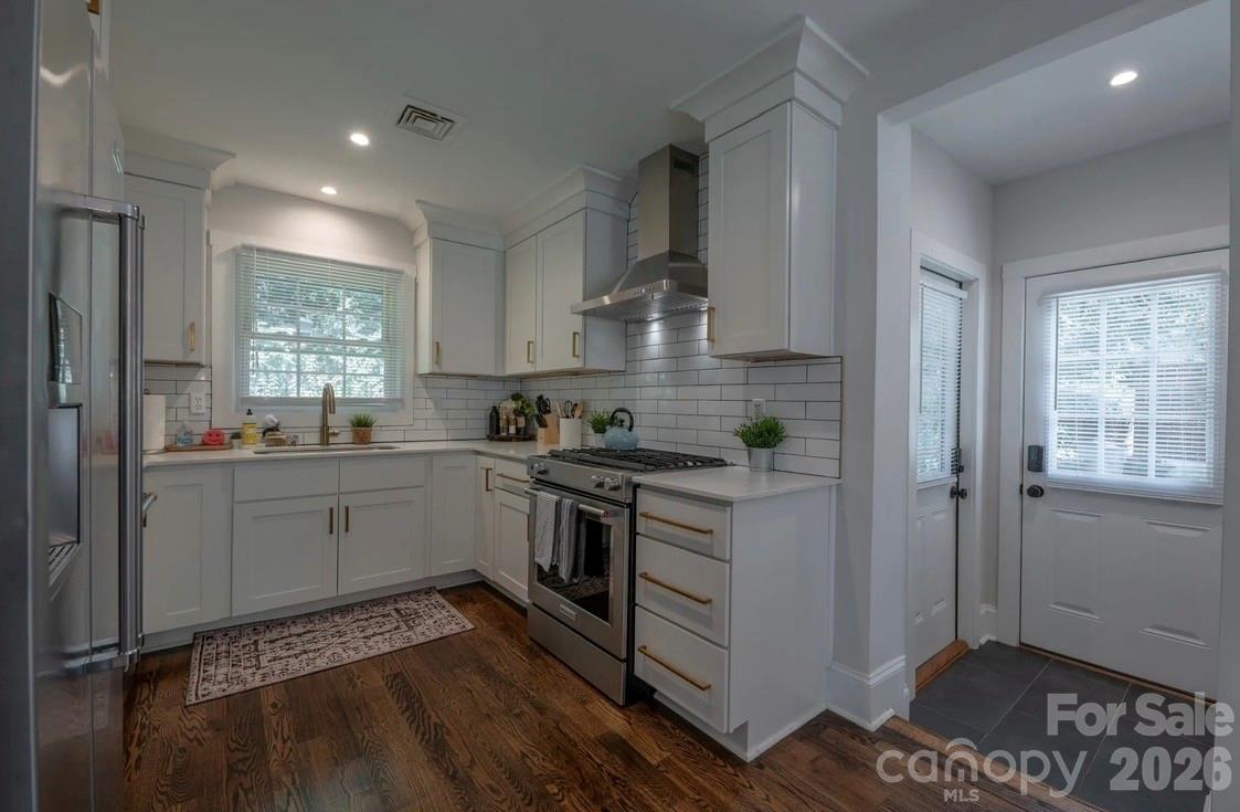 Photo 6 of 523 Kenlough Drive, Charlotte, NC