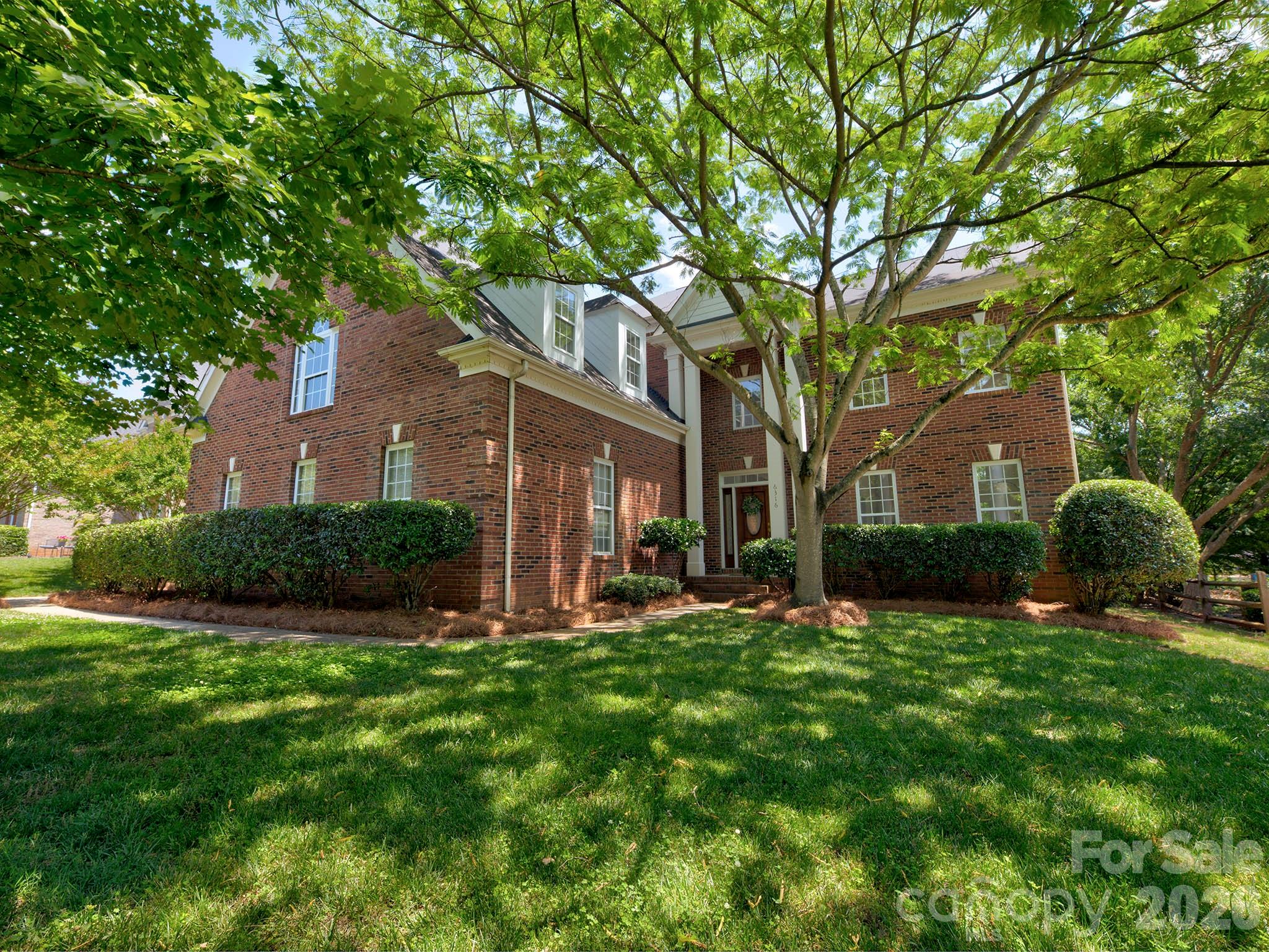 6316 Glengarrie Lane, Huntersville, NC