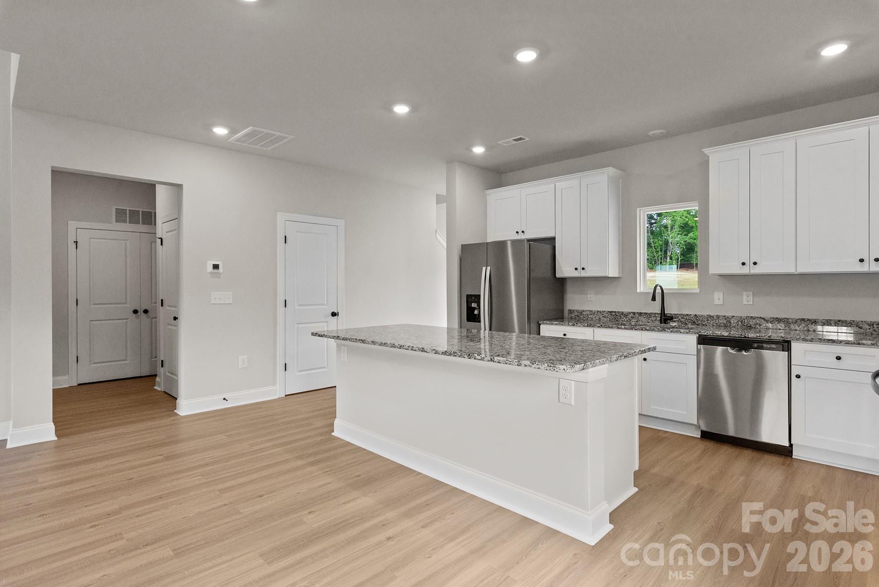 Photo 5 of 6734 Fairford Drive, Charlotte, NC