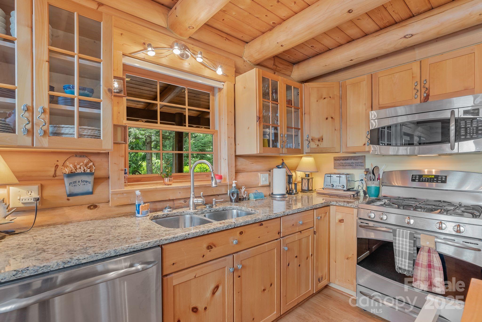 90 Forest Ridge Road, Burnsville, NC - photo 14 of 48