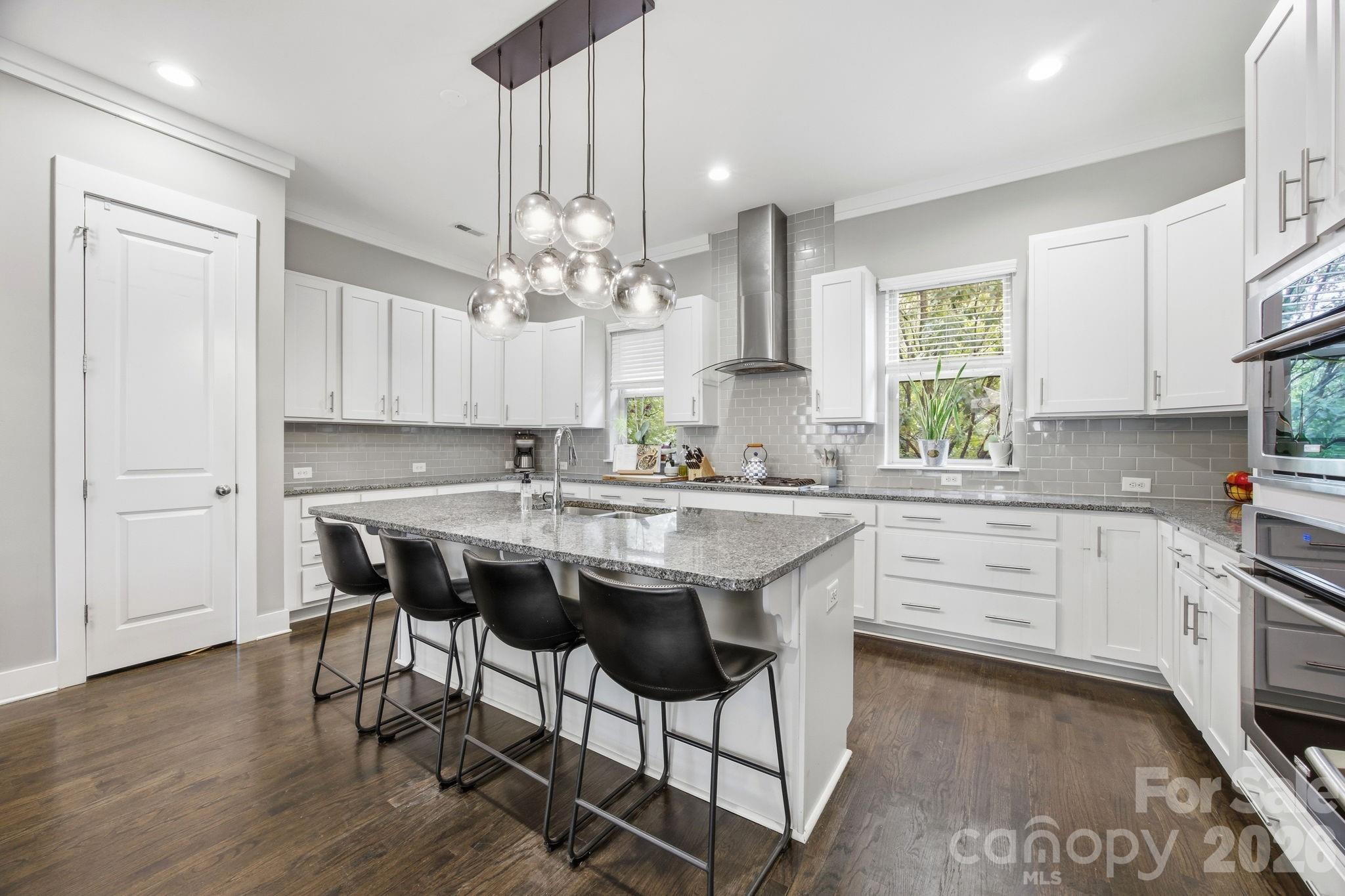 863 Academy Street, Charlotte, NC - photo 4 of 36