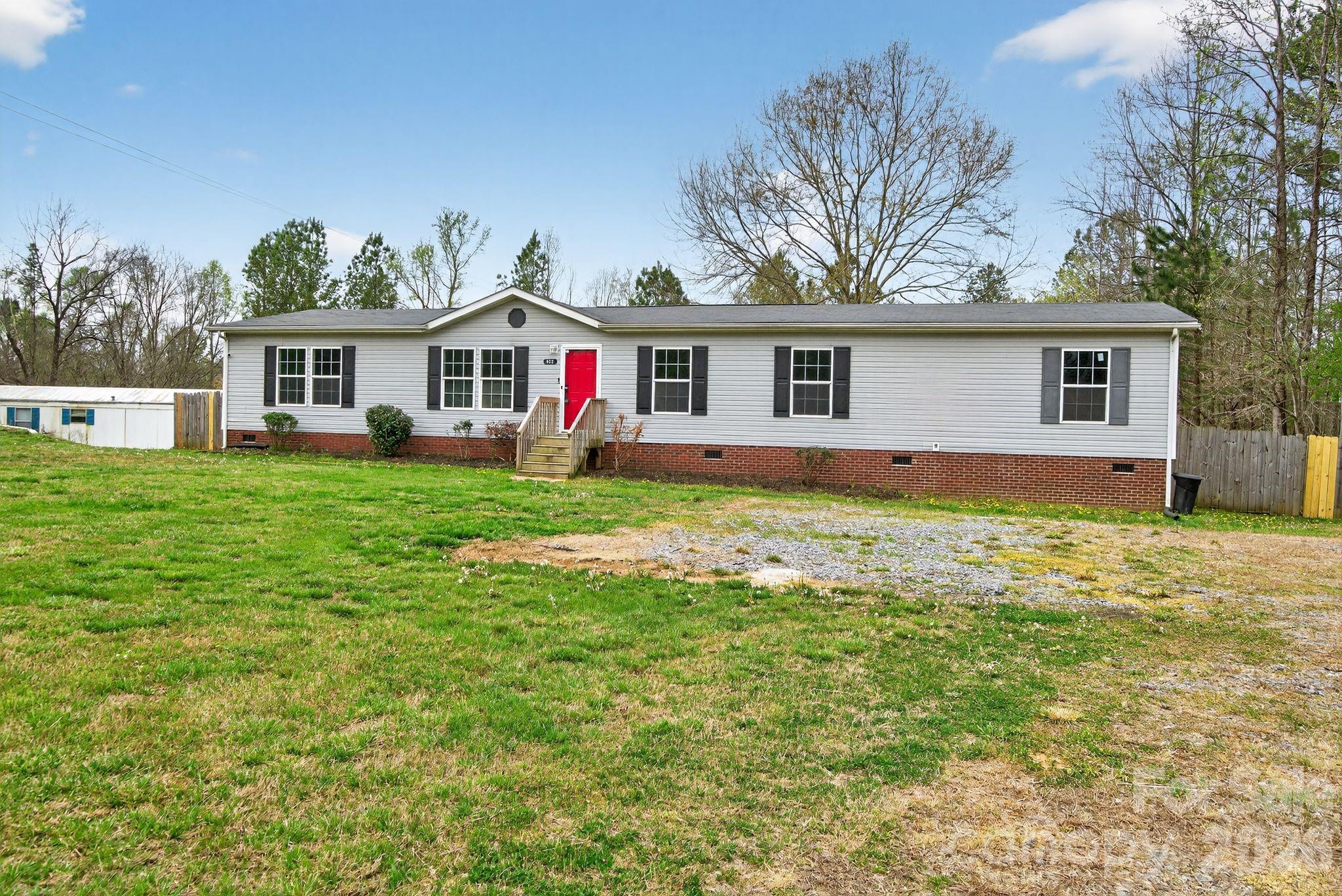 922 Lavender Road, Grover, NC - photo 2 of 21