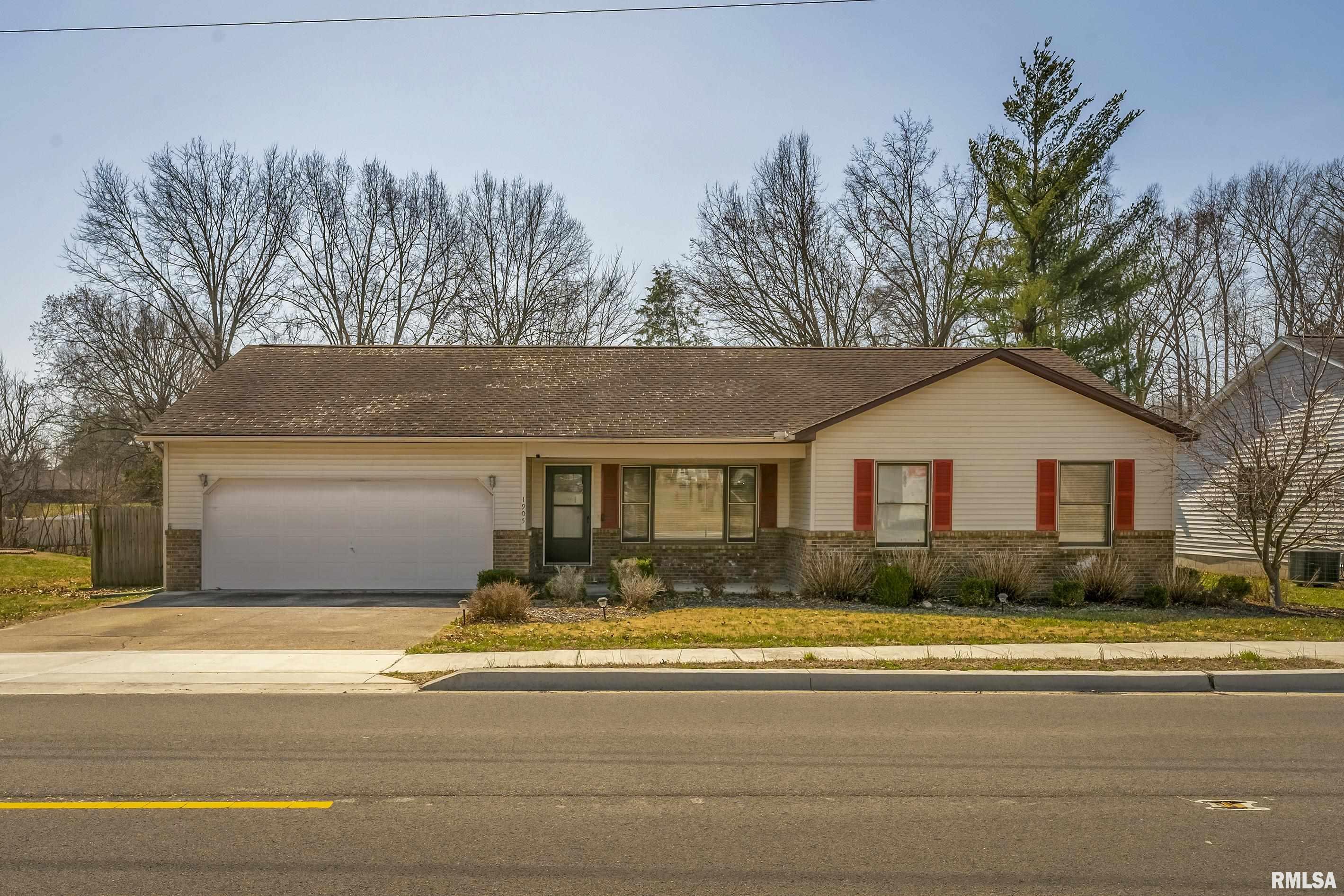 Residential for sale in Marion, Illinois, EB457117