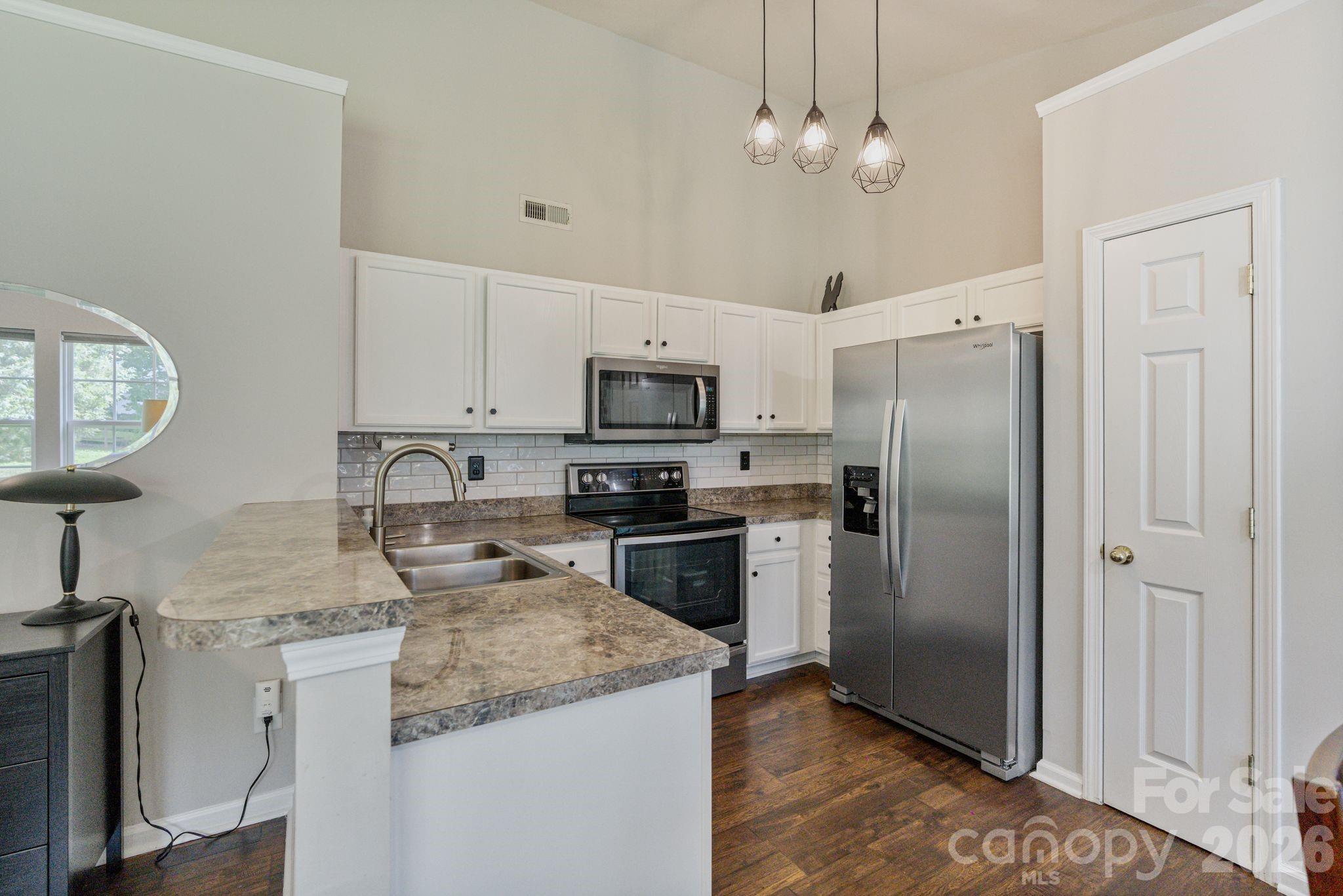 Photo 4 of 406 Courtland Court, Kannapolis, NC