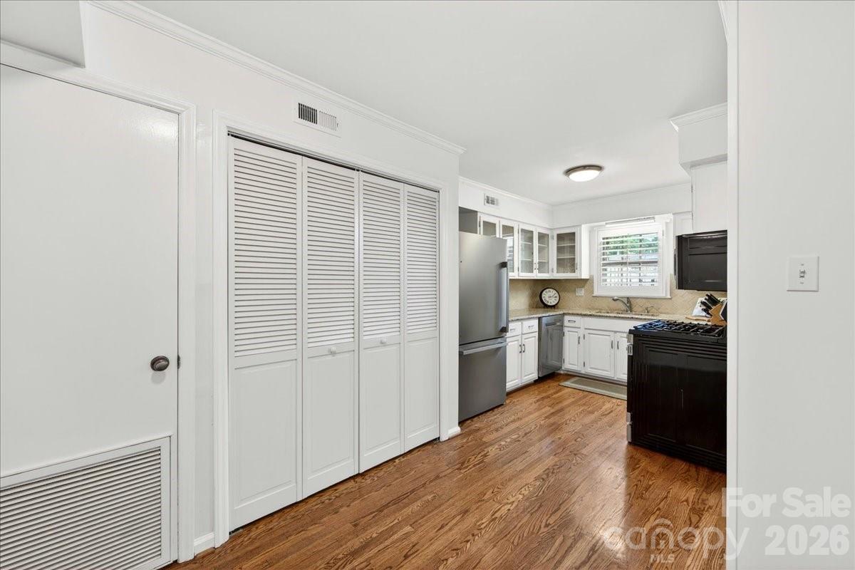 Photo 11 of 2229 Rexford RoadC, Charlotte, NC