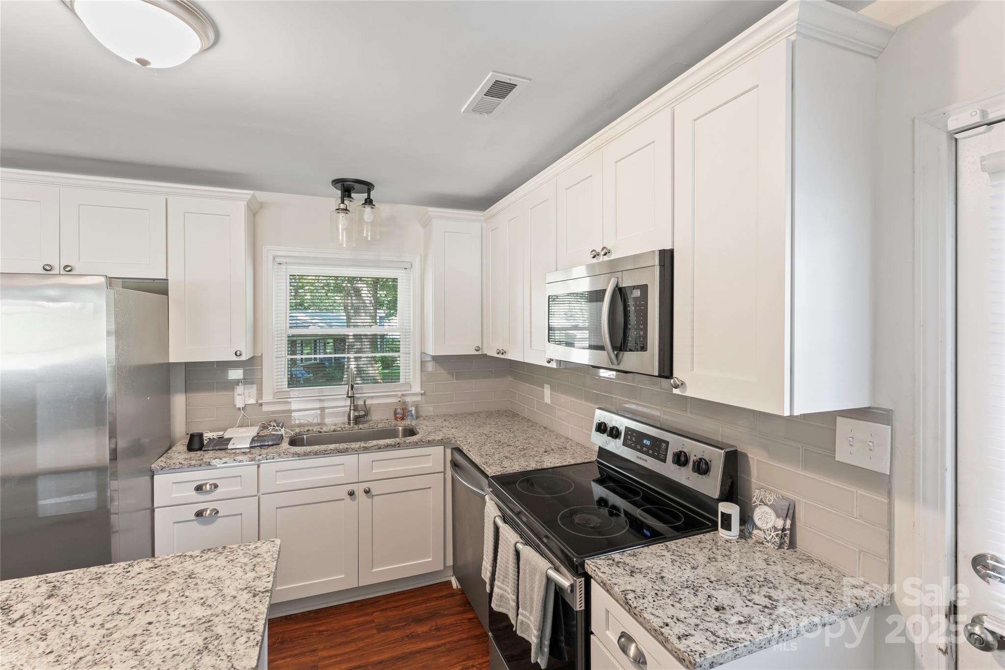 1505 Northwoods Drive, Kings Mountain, NC - photo 6 of 36
