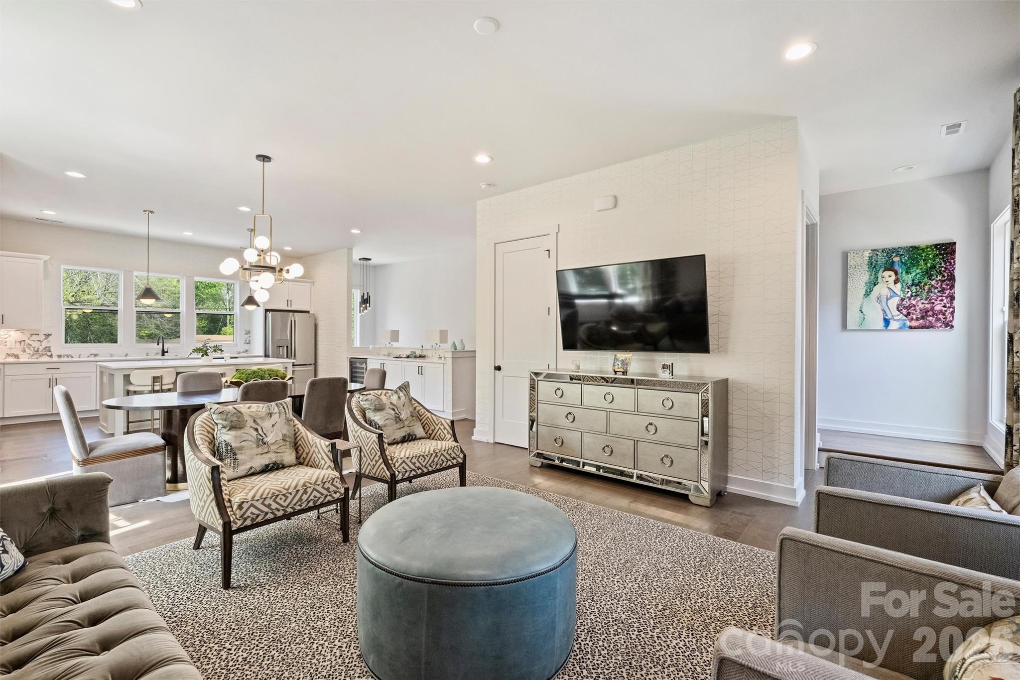 Photo 14 of 1500 Hawthorne LaneA, Charlotte, NC
