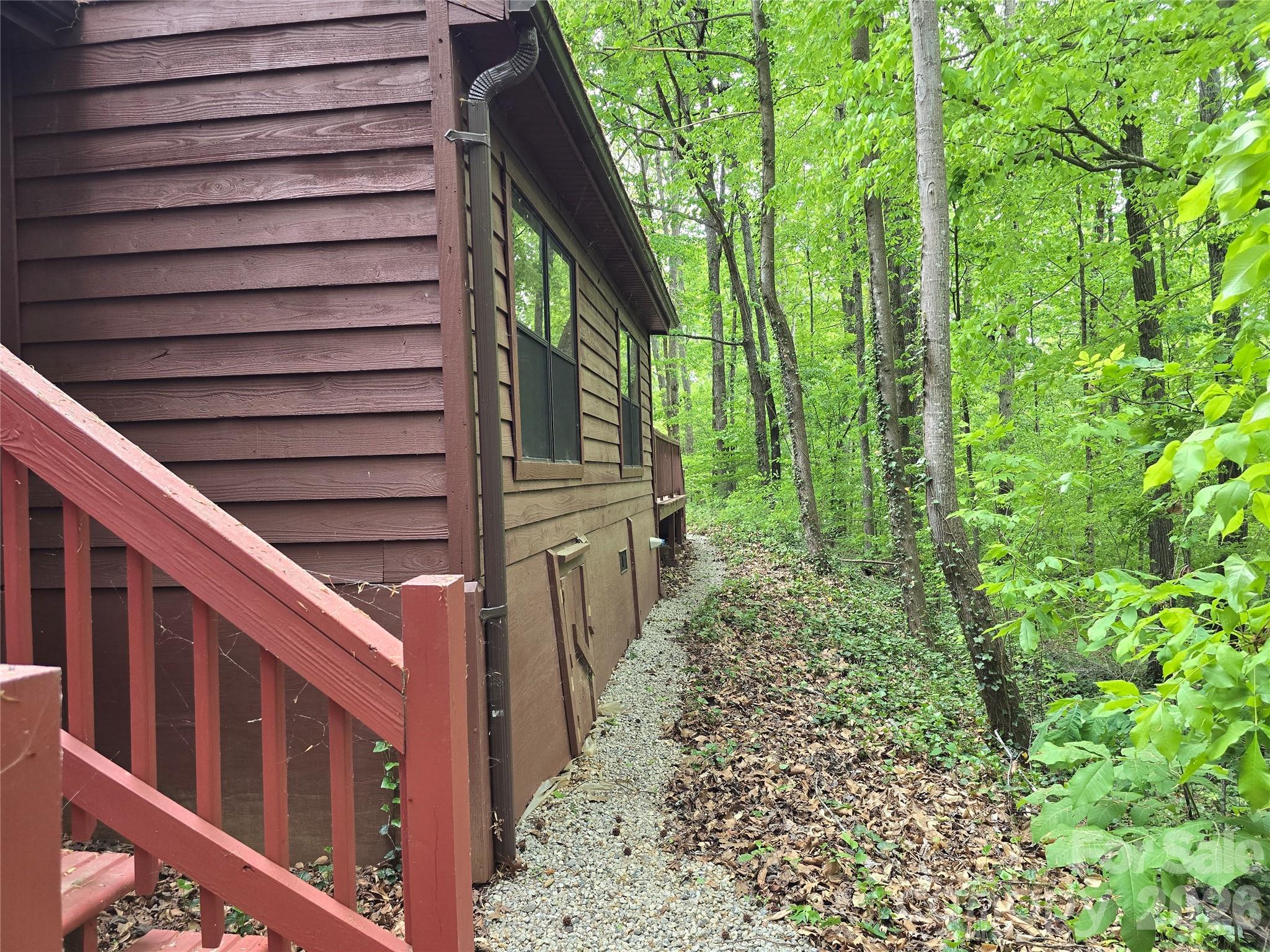 Photo 2 of 162 Pineridge Drive, Mooresville, NC