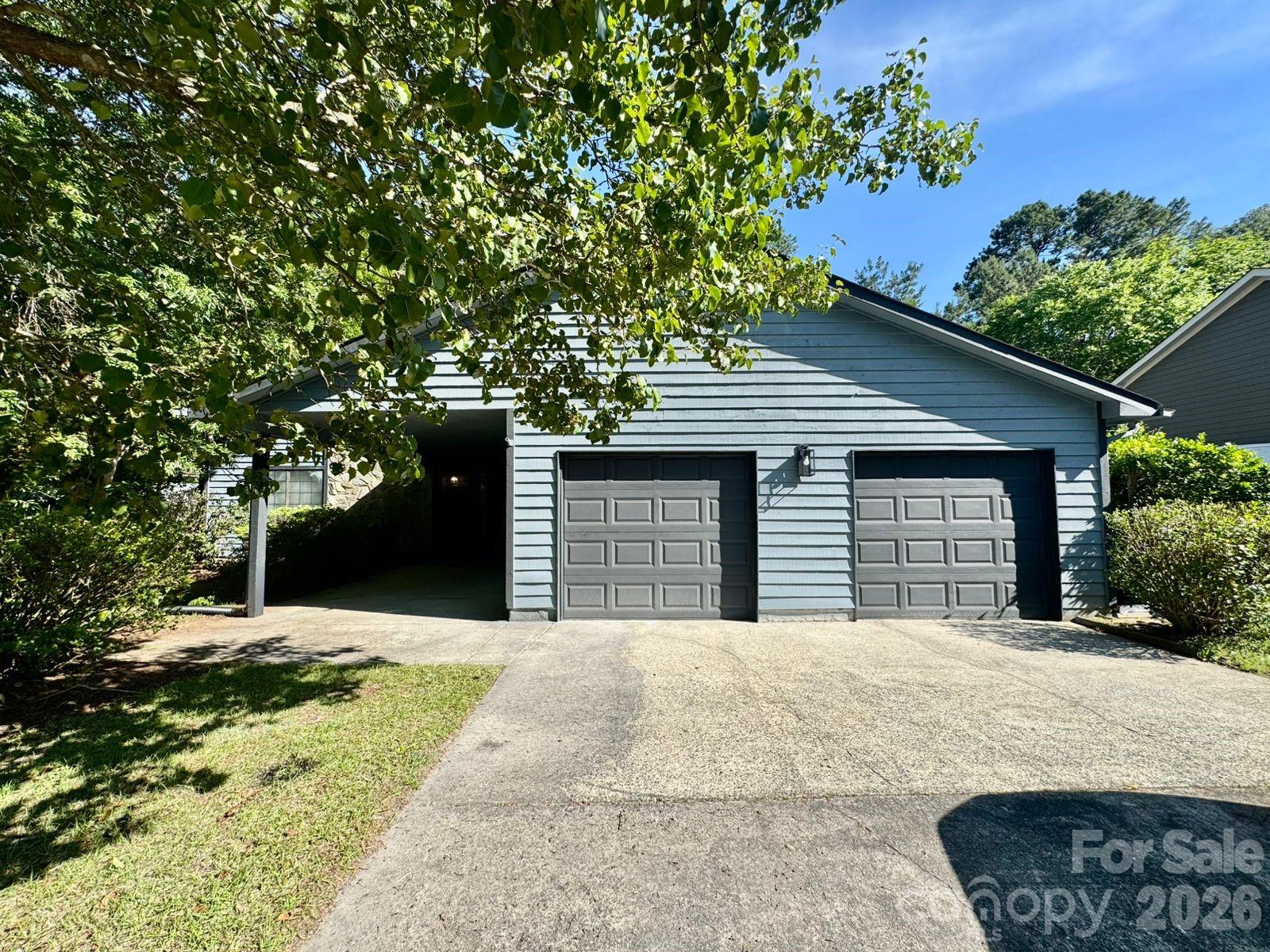 11209 Snapfinger Drive, Charlotte, NC