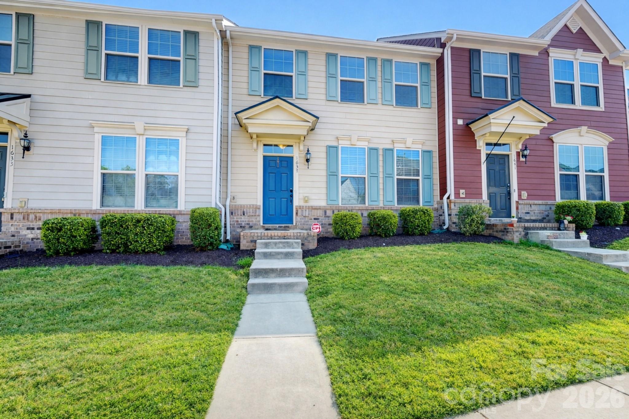 Home for sale at 1637 Fleetwood Drive, Charlotte, NC — photo 1 of 15